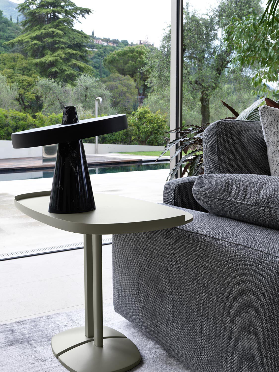 VICTORIA 茶几 By Flou