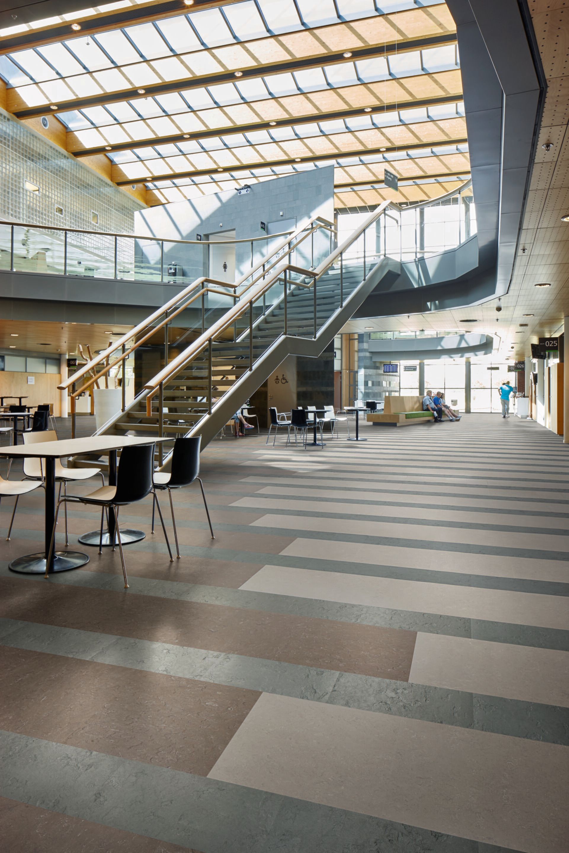 MARMOLEUM MODULAR Pavimento By Forbo Flooring Systems
