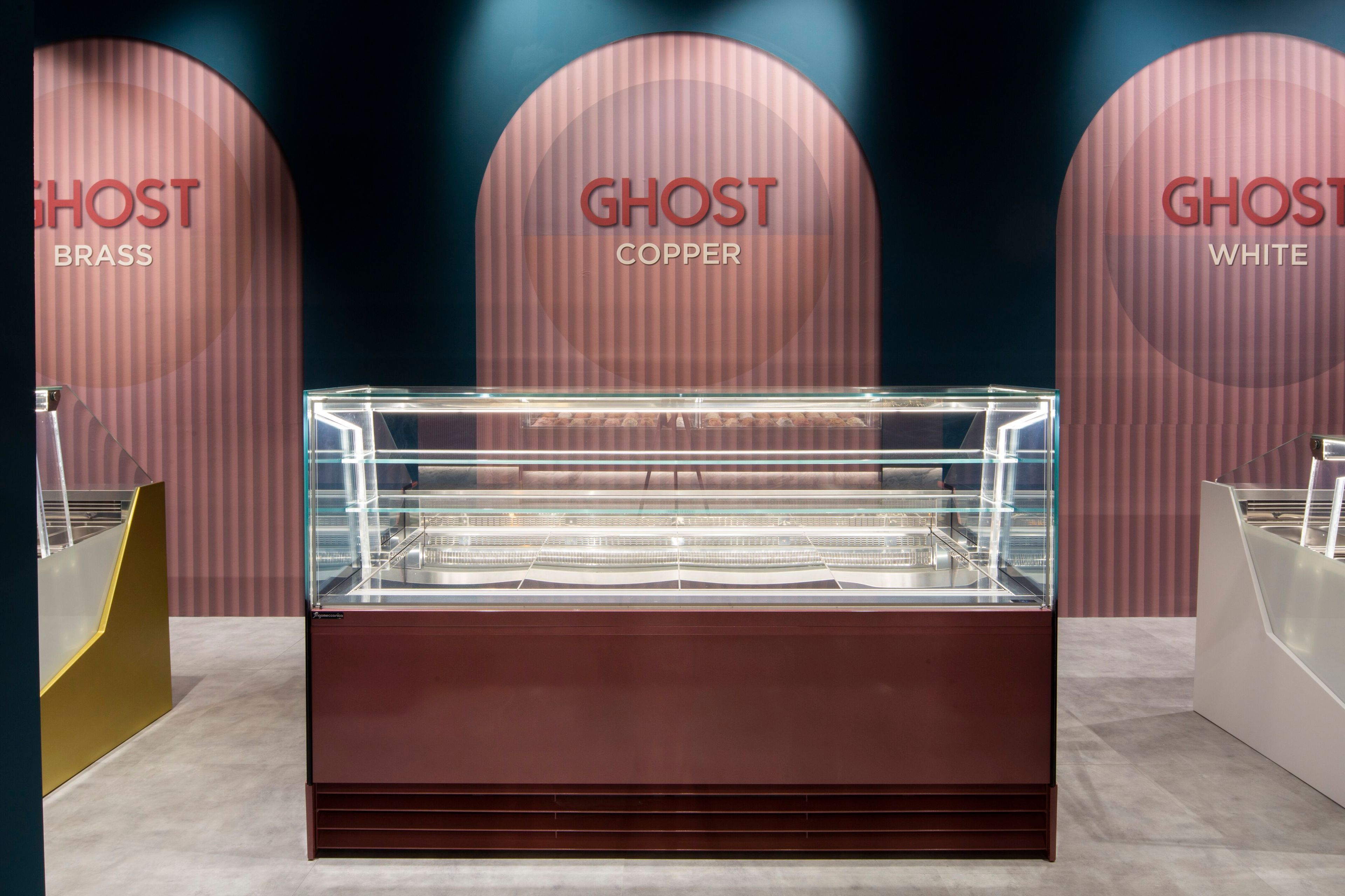 GHOST Ice cream Refrigerated display cabinet by exposure By Frigomeccanica
