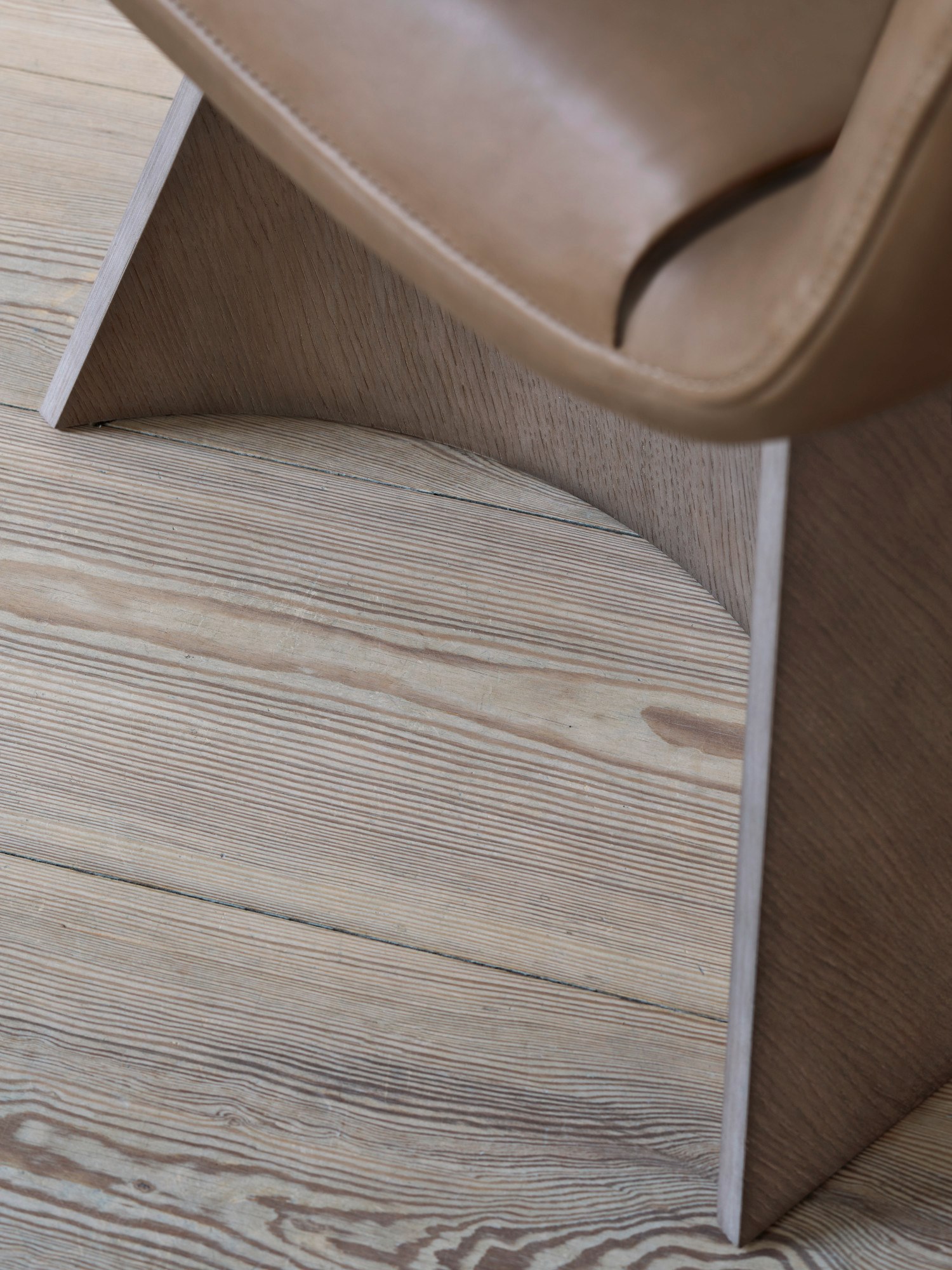 GABO chair By more design Gil Coste