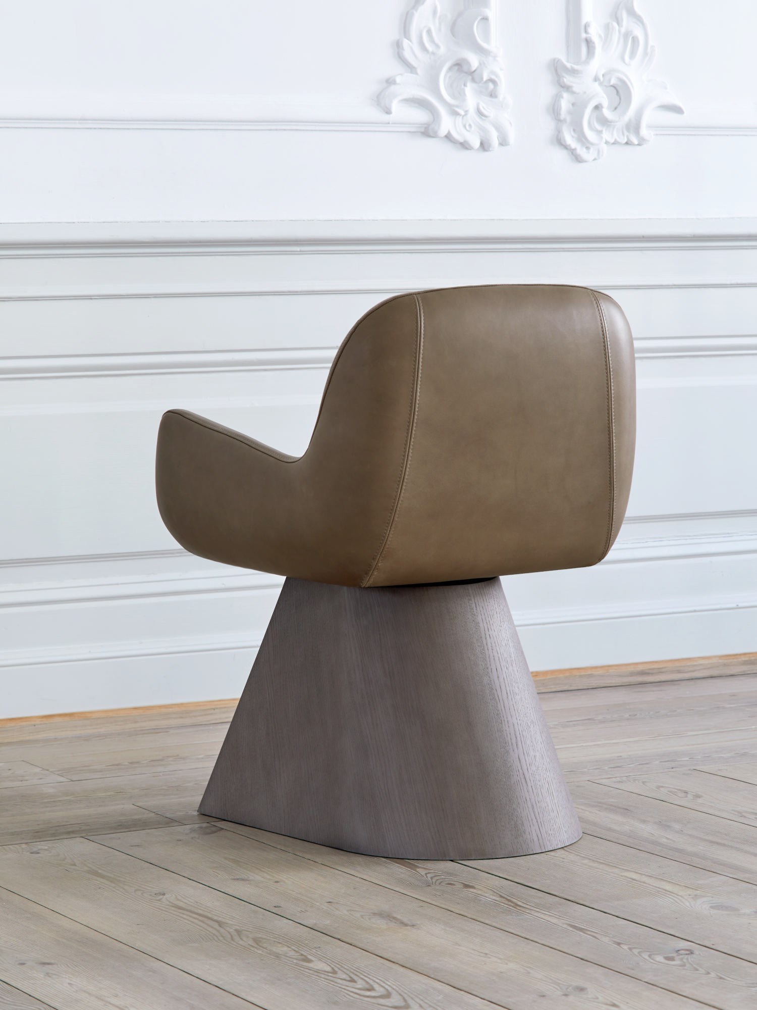 GABO chair By more design Gil Coste