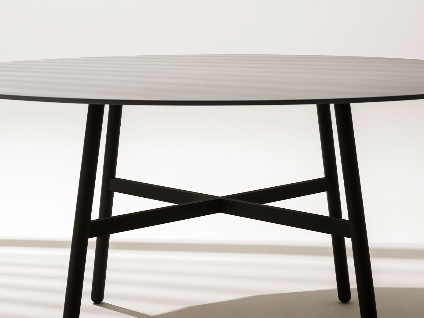 GAMMA 160 table By RODA