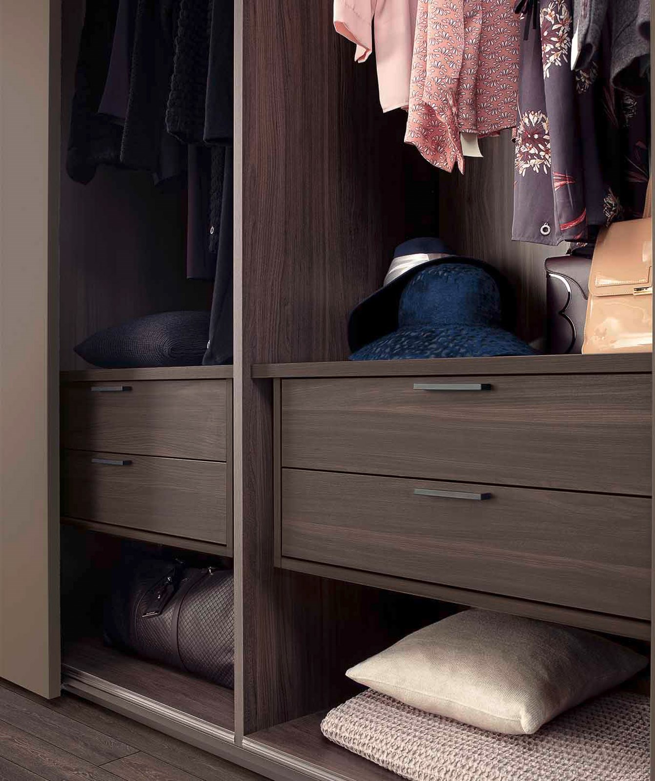 Sectional wooden wardrobe GAP By OLIVIERI
