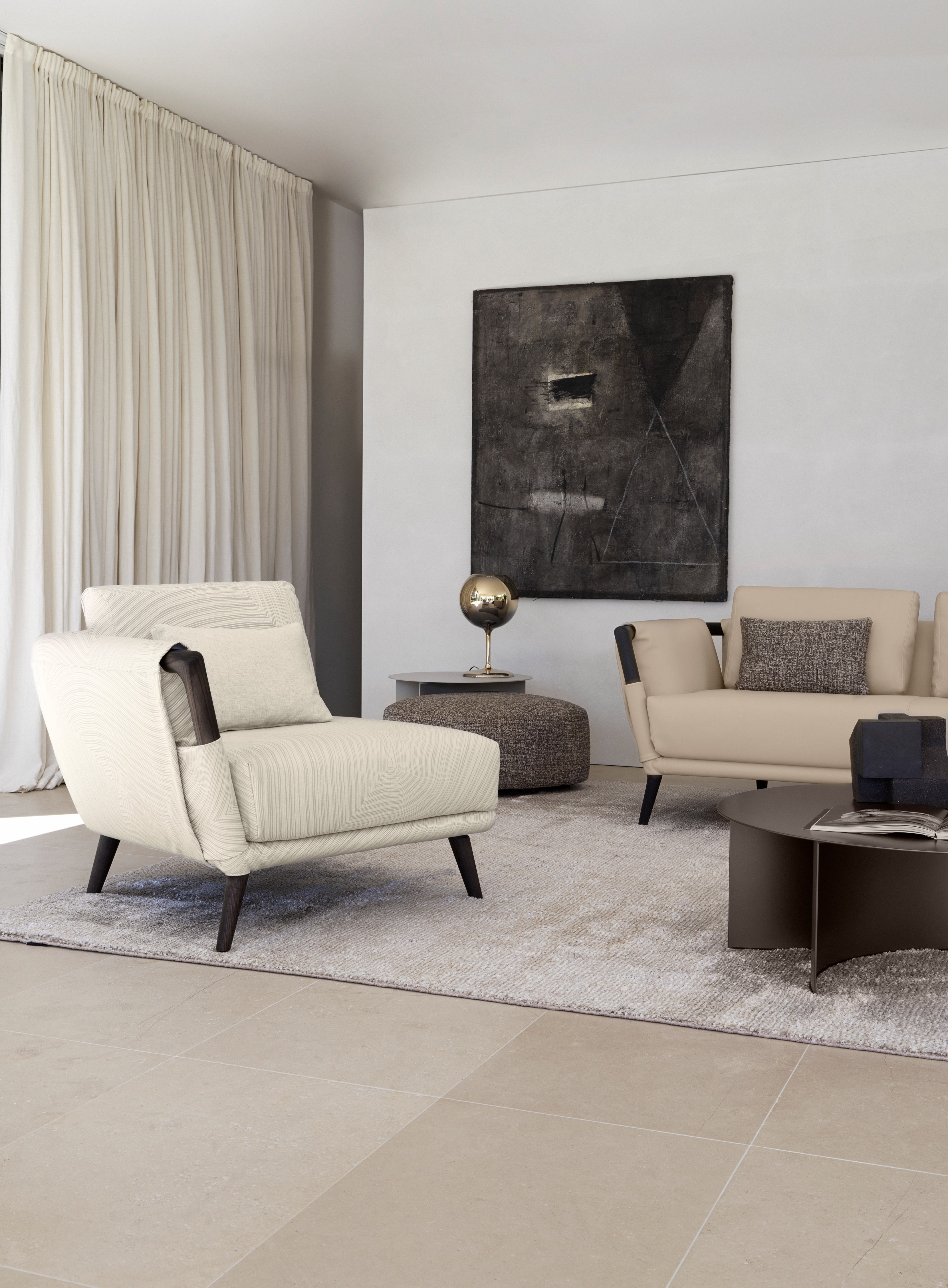 GAUDÍ Fabric armchair with removable cover By Flou