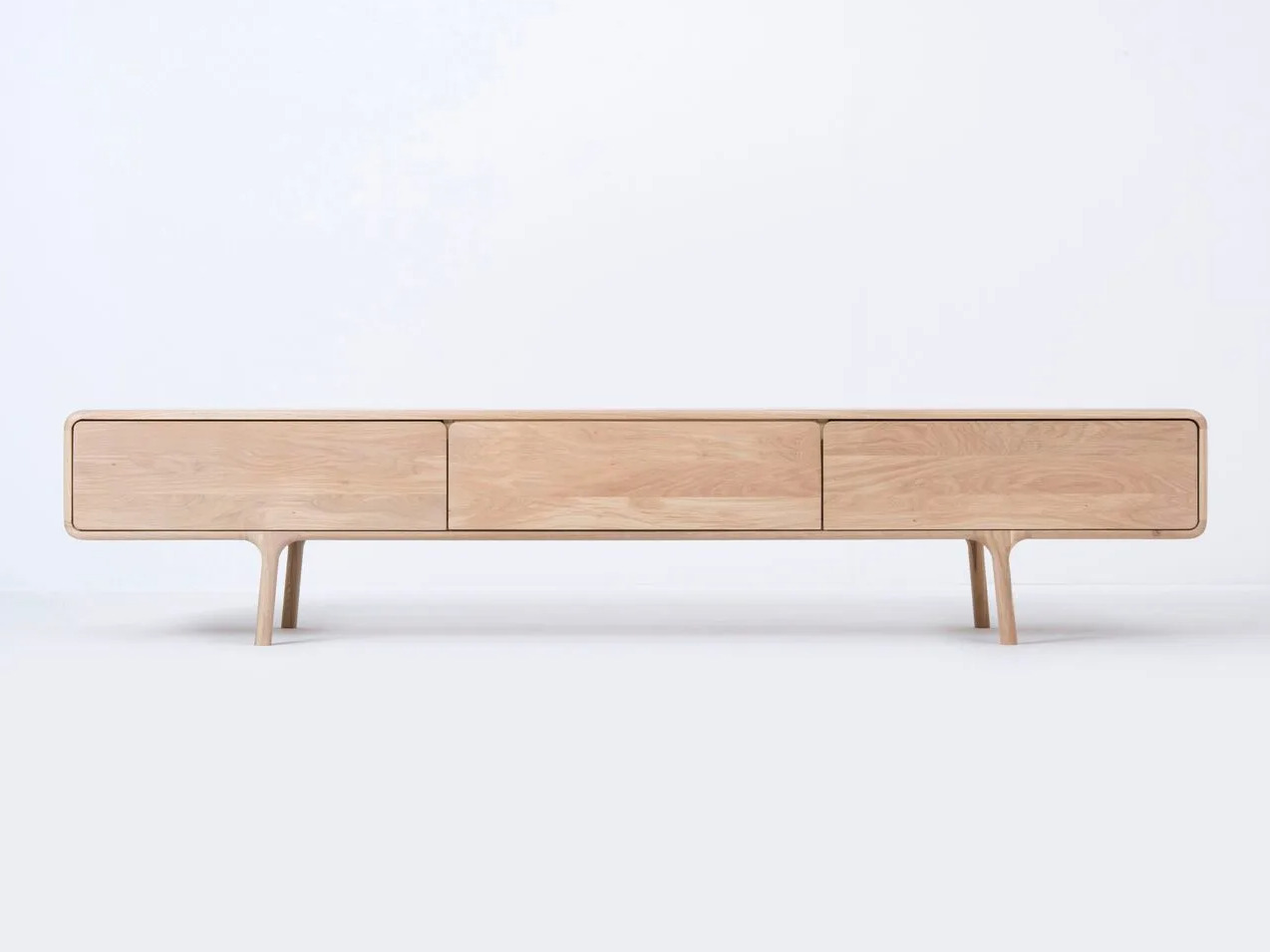 FAWN Low oak TV cabinet with drawers By GAZZDA | design Salih Teskeredzic