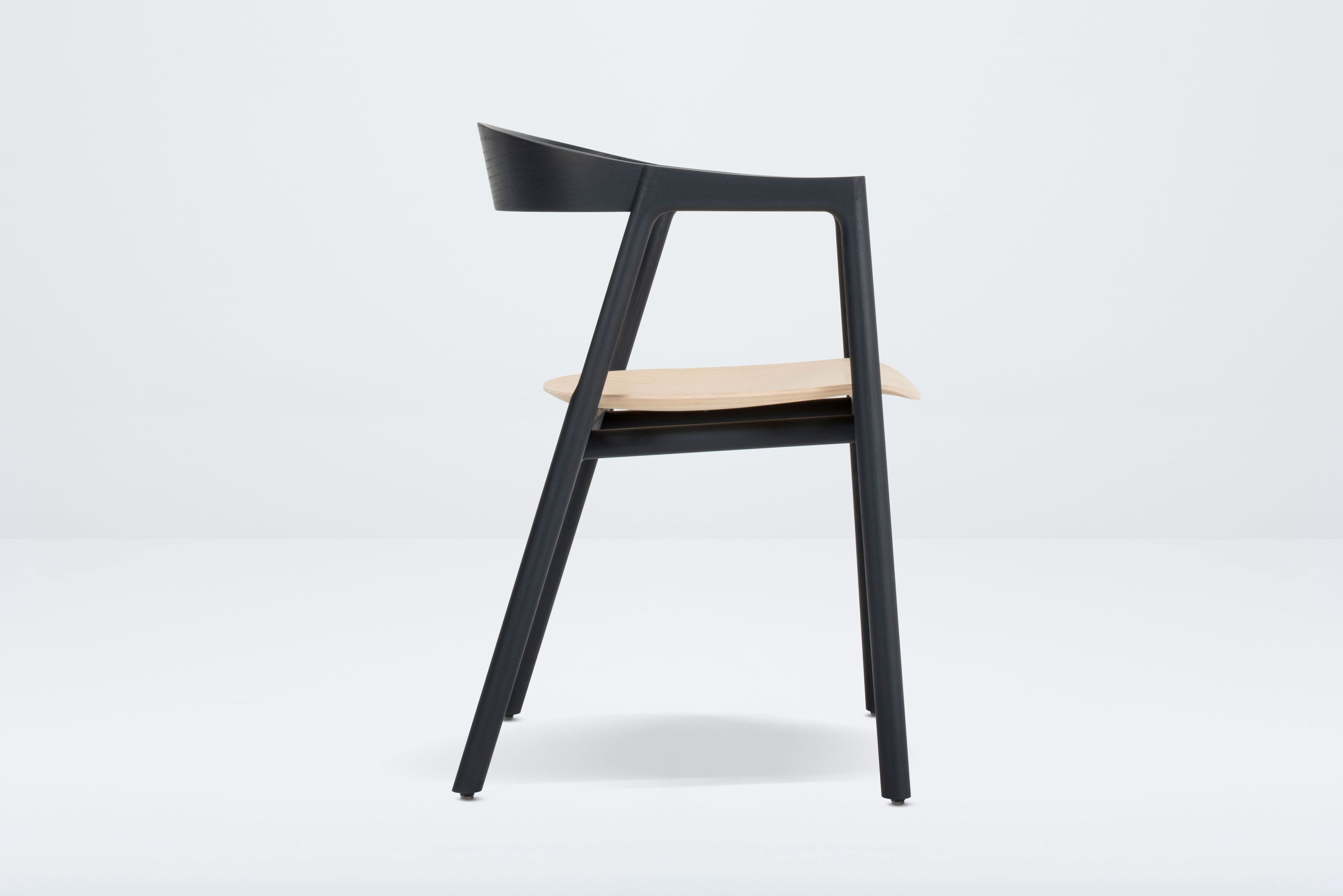 MUNA Chair By GAZZDA | design Salih Teskeredzic