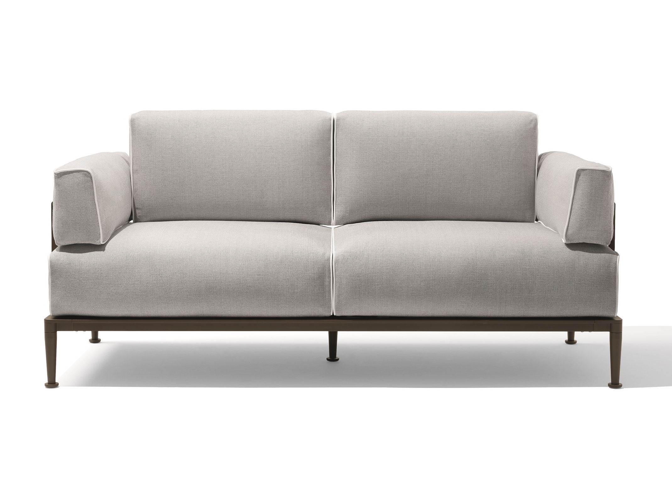 GEA | Sofa By Giorgetti design Chi Wing Lo