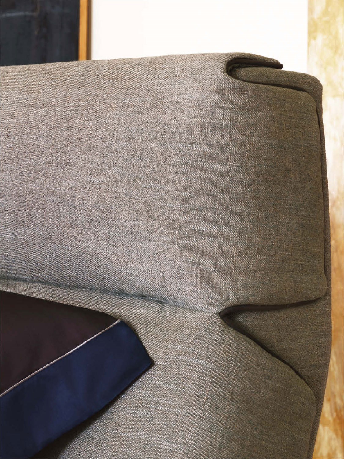 GENTLEMAN Double bed By Flou