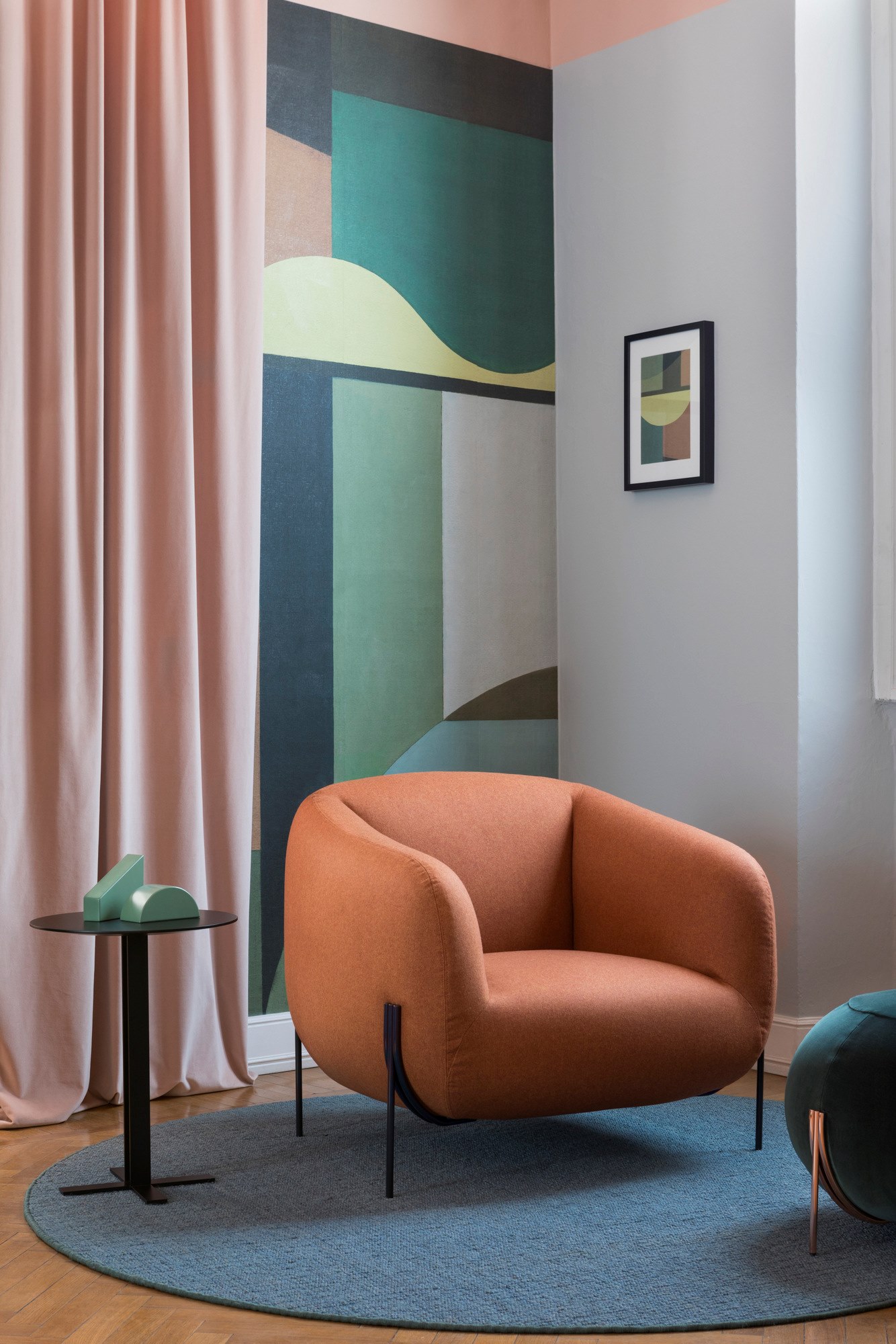 GEO Fabric armchair with removable cover with armrests By Saba Italia