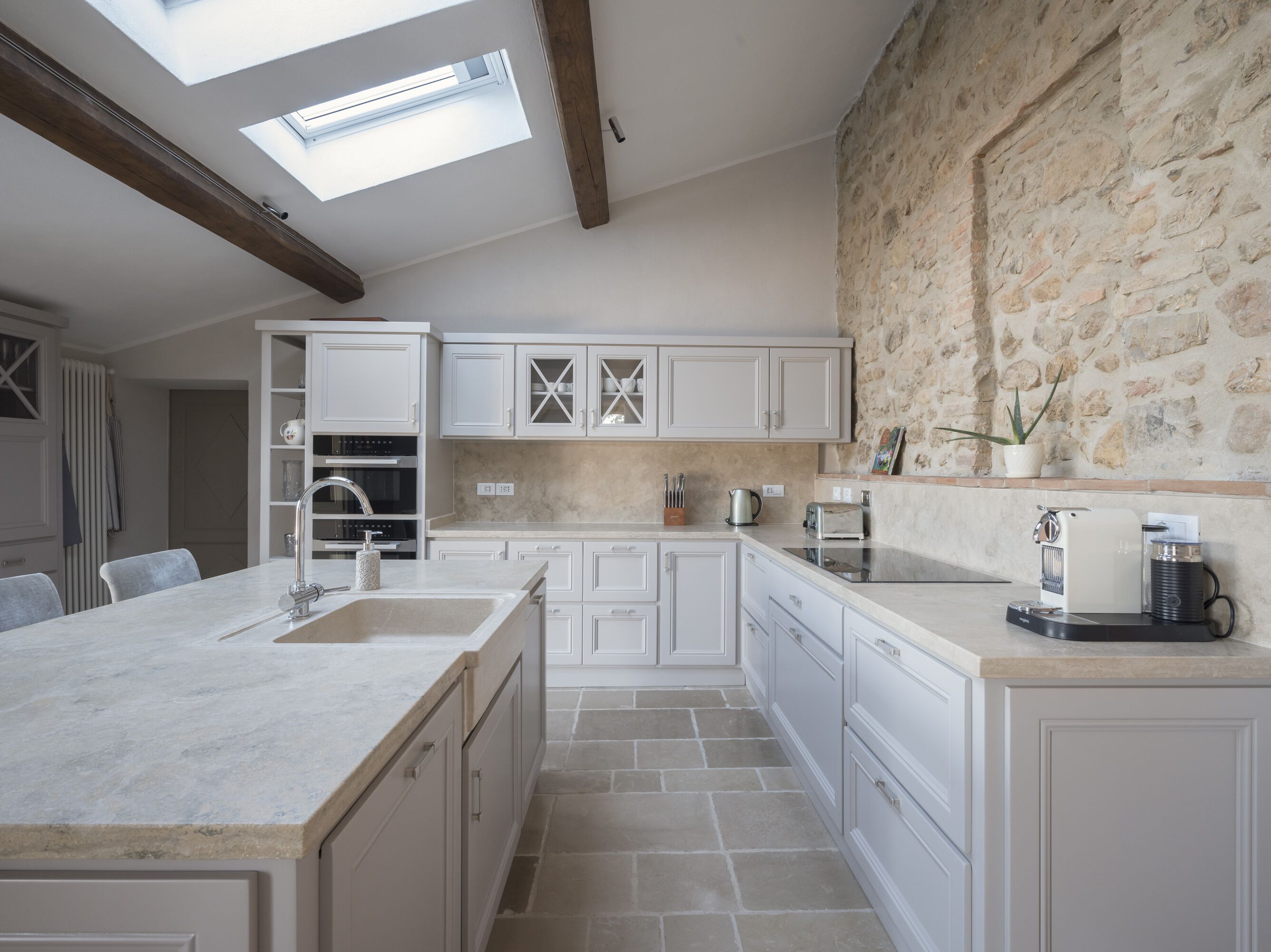 Kitchen 20 Custom kitchen with island By GH LAZZERINI