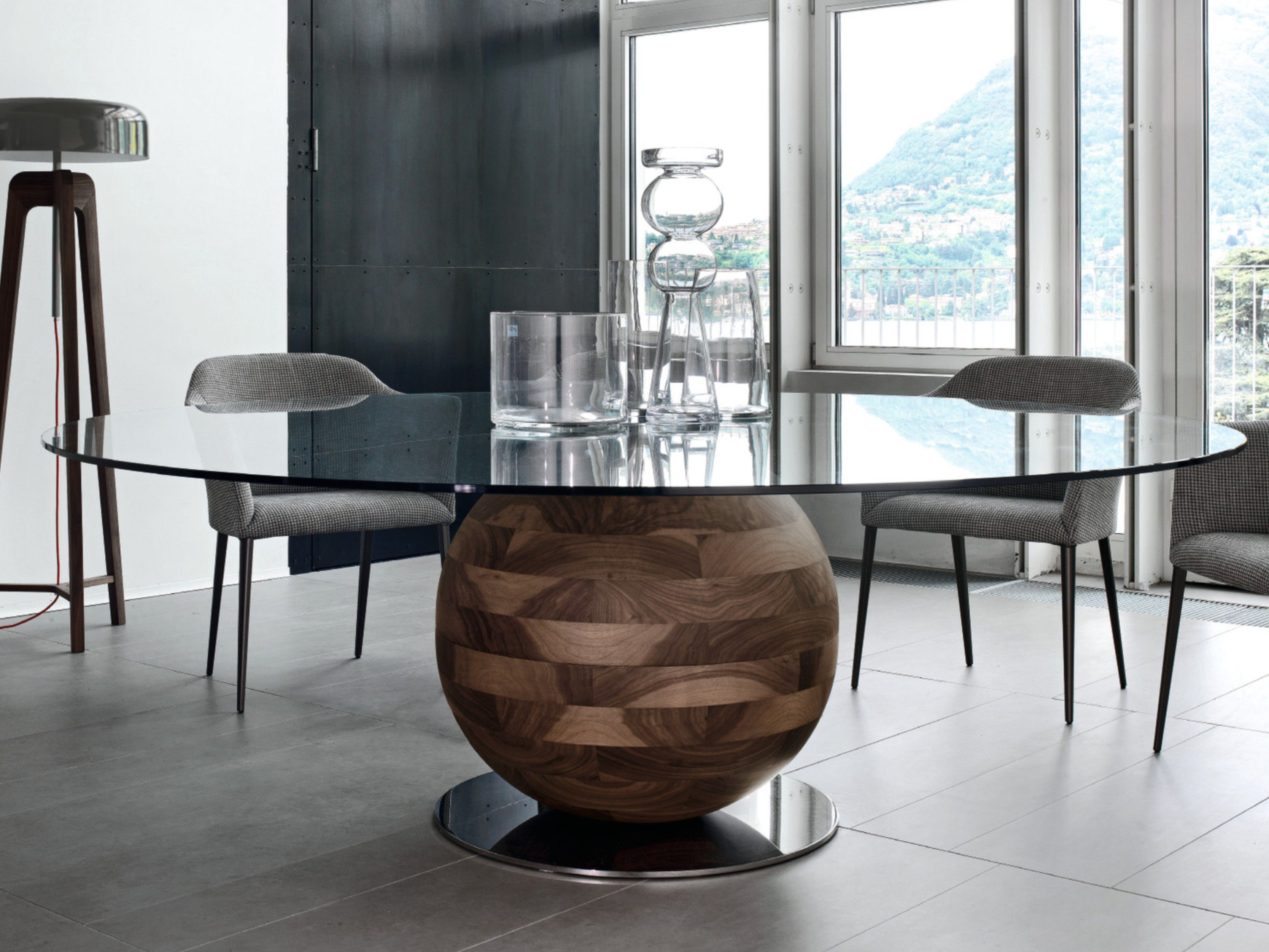 Round table in canaletta walnut and crystal top GHEO K By Porada design ...