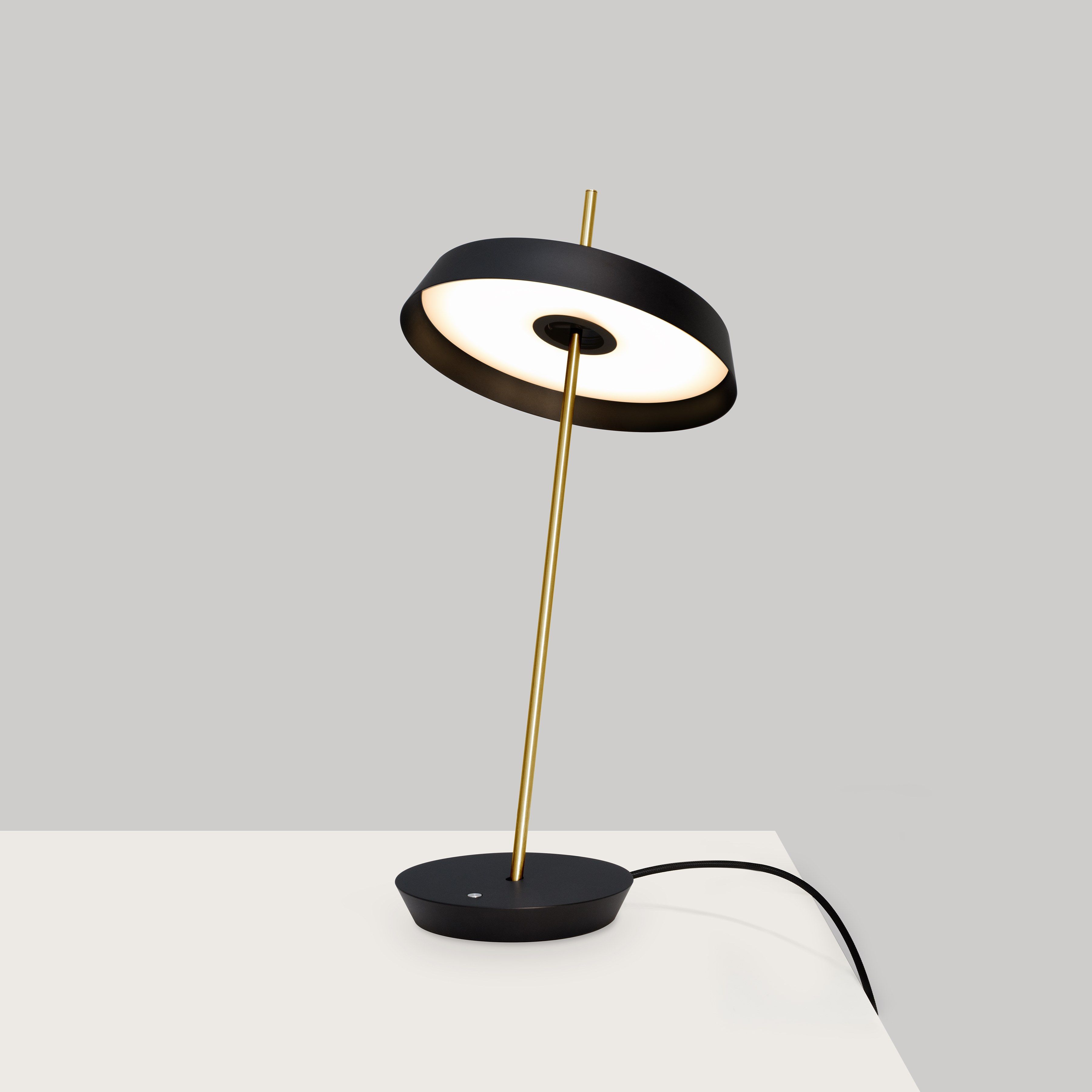 GIRO Table lamp By Mawa Design | design Serge & Robert Cornelissen