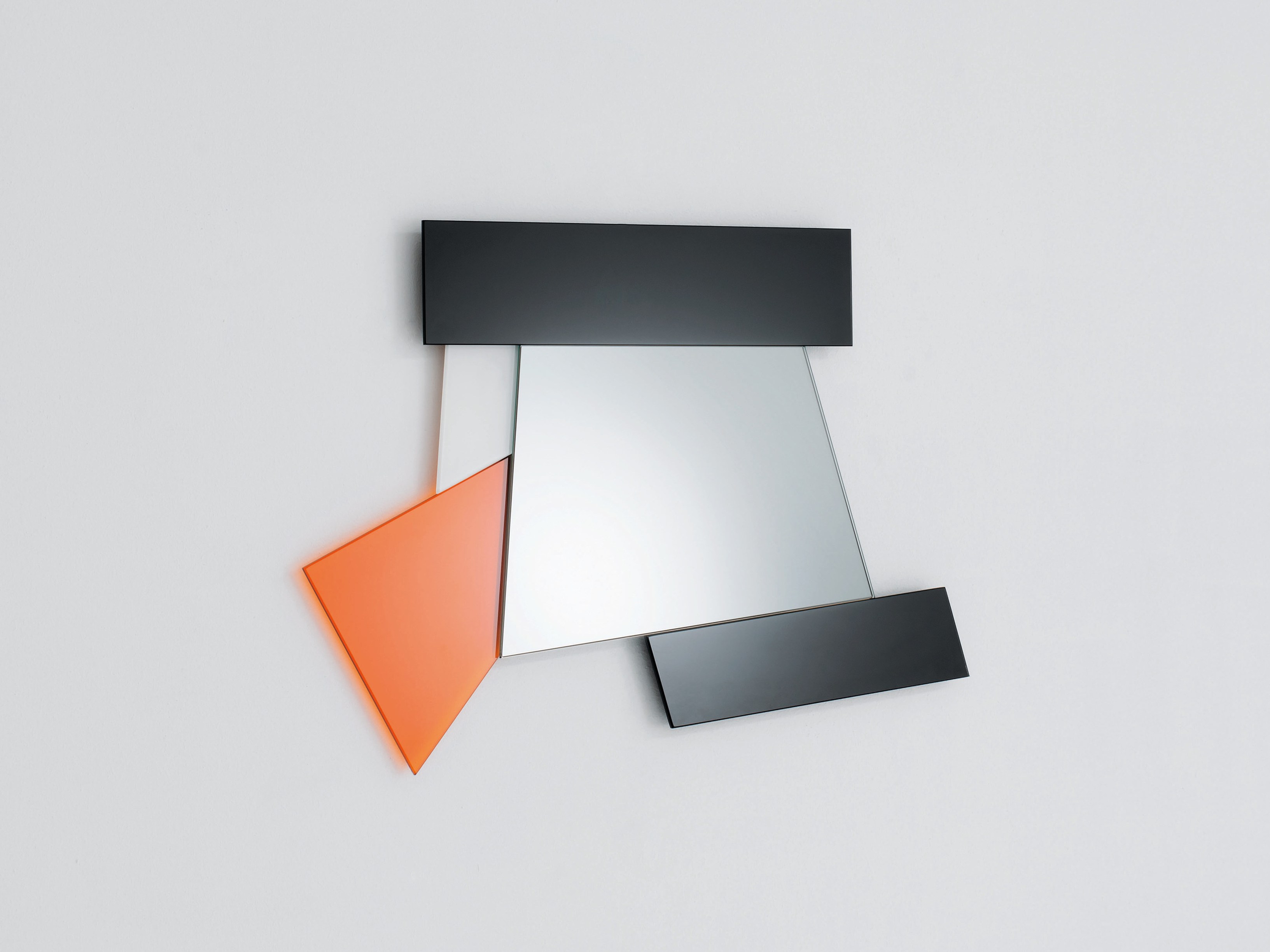 GLI SPECCHI DI DIONISO 4 Specchio By Glas Italia | design Ettore Sottsass