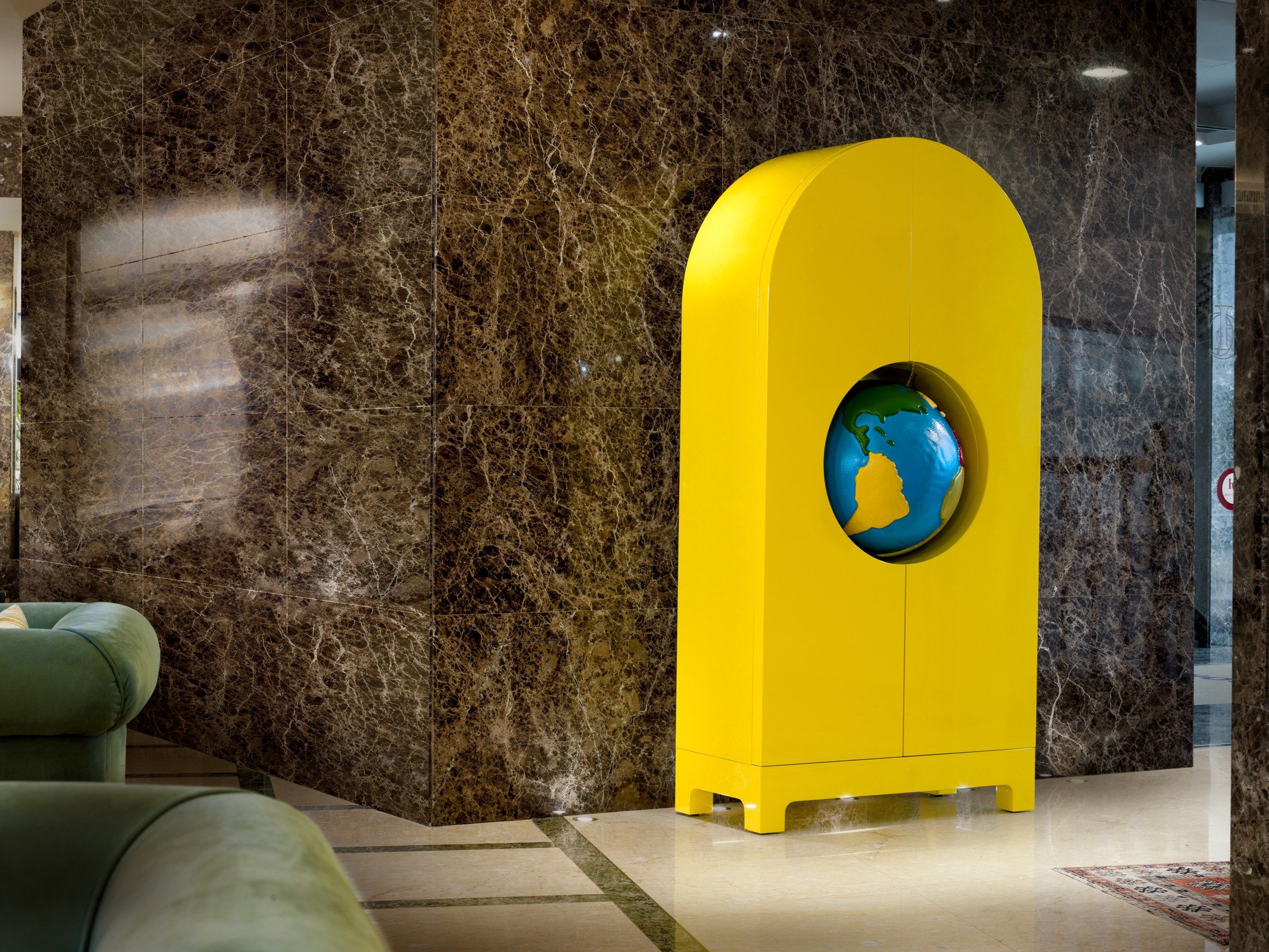 GLOBE Wardrobe By Gufram | design Studio Job