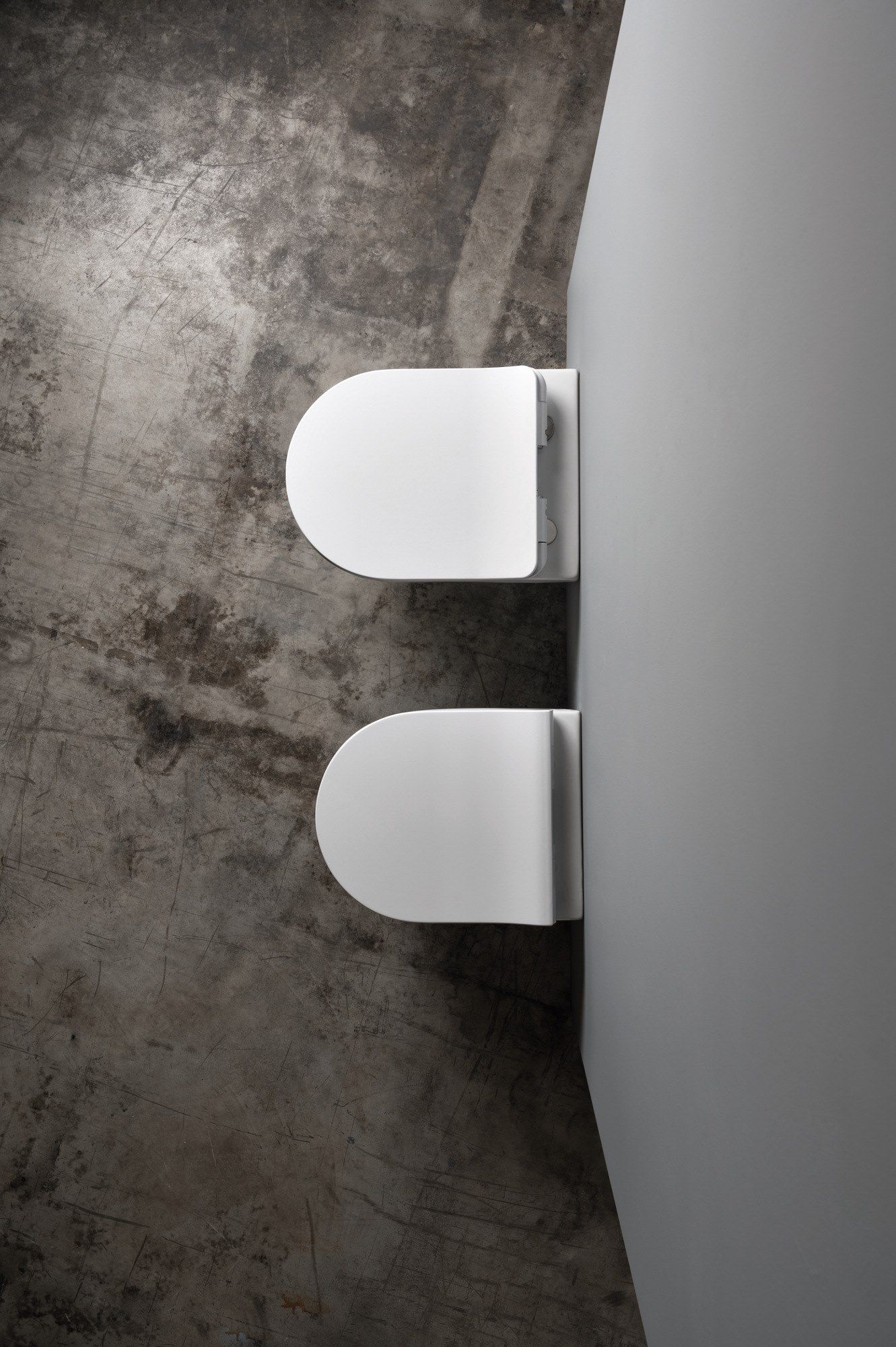 GLOMP Wall-hung ceramic toilet By Axa