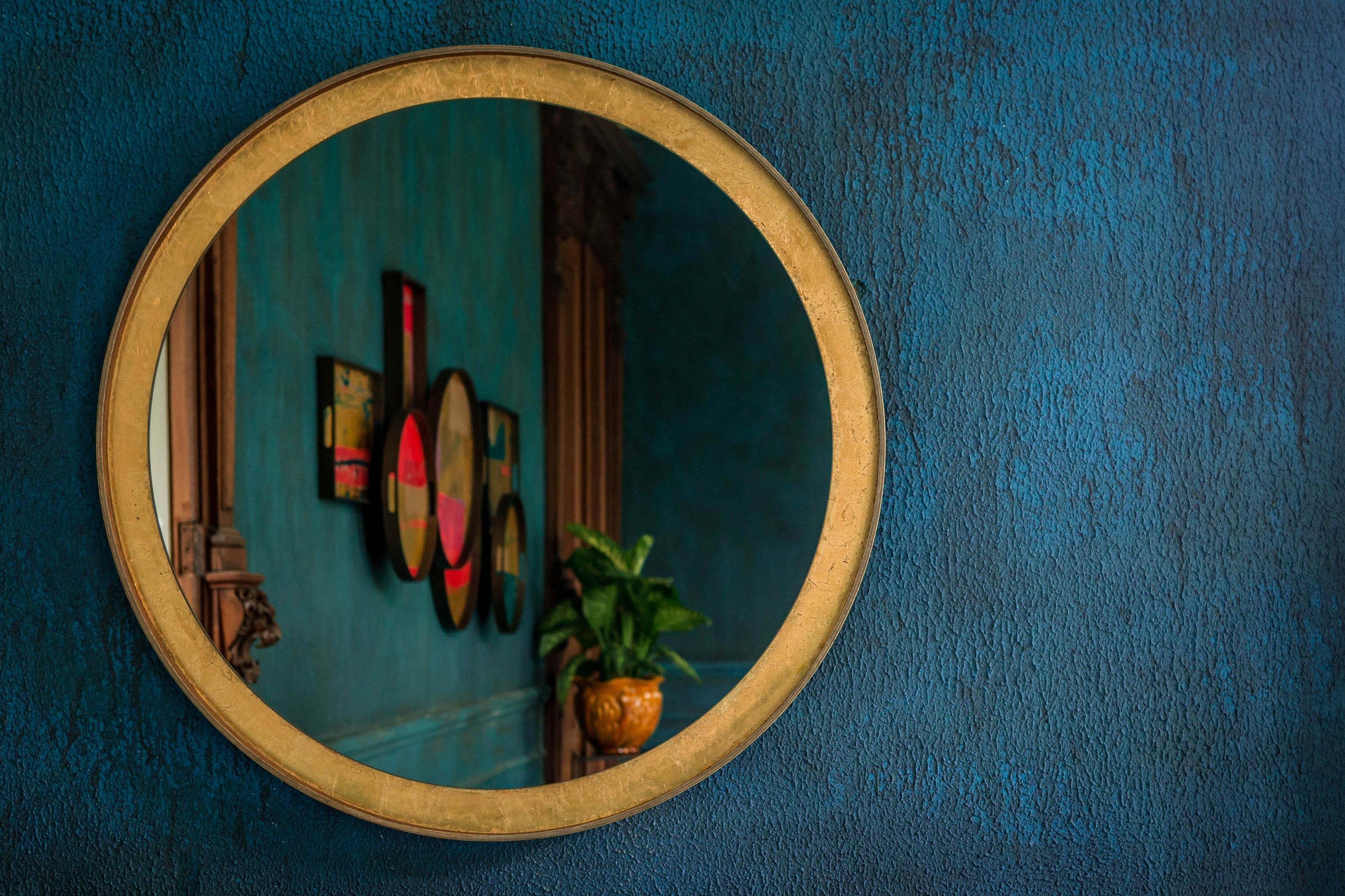 GOLD LEAF | Round mirror By Notre Monde design Dawn Sweitzer