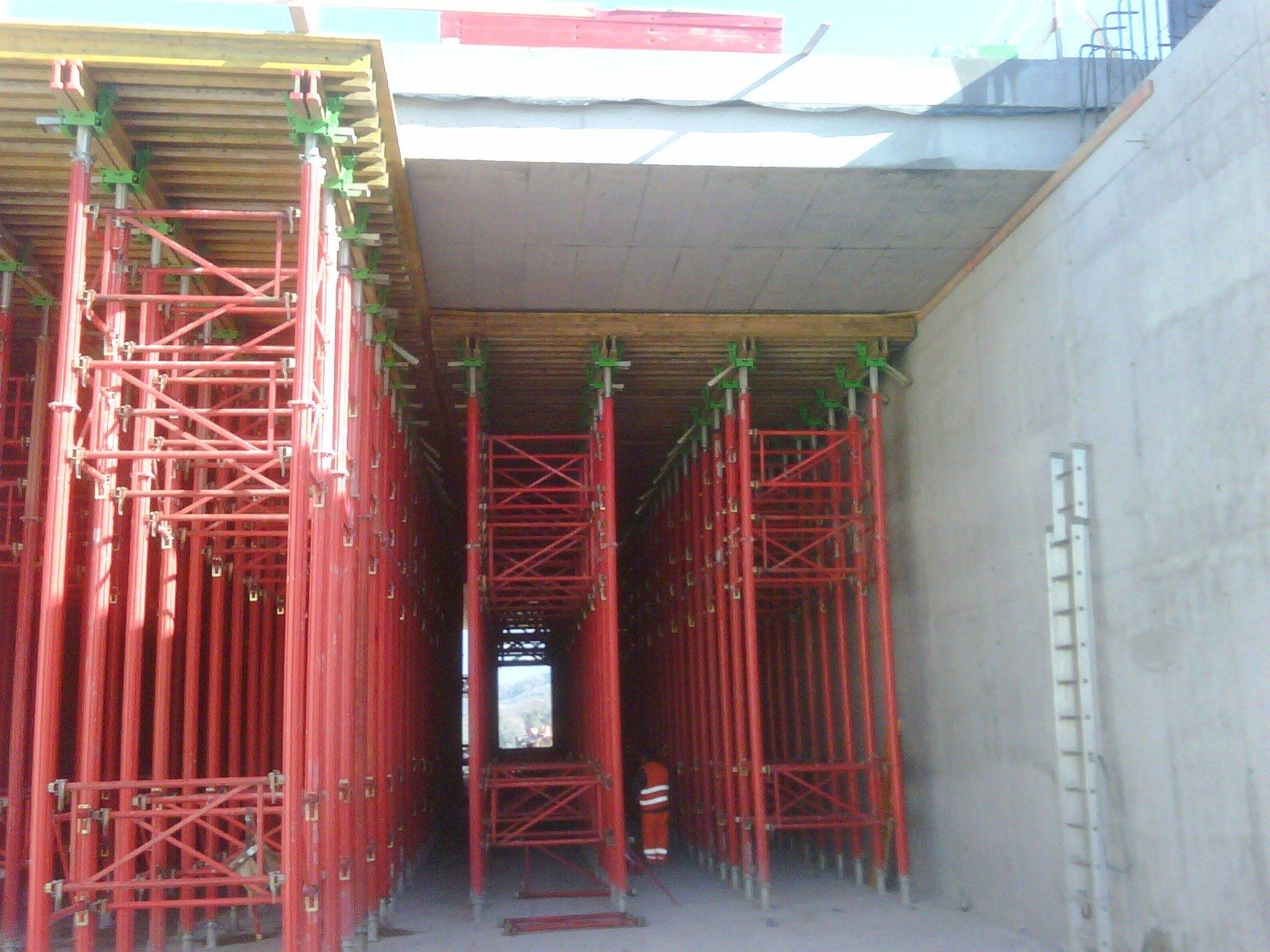 Sistema per realizzare solette in calcestruzzo armato GOLIATH - Faresin ...