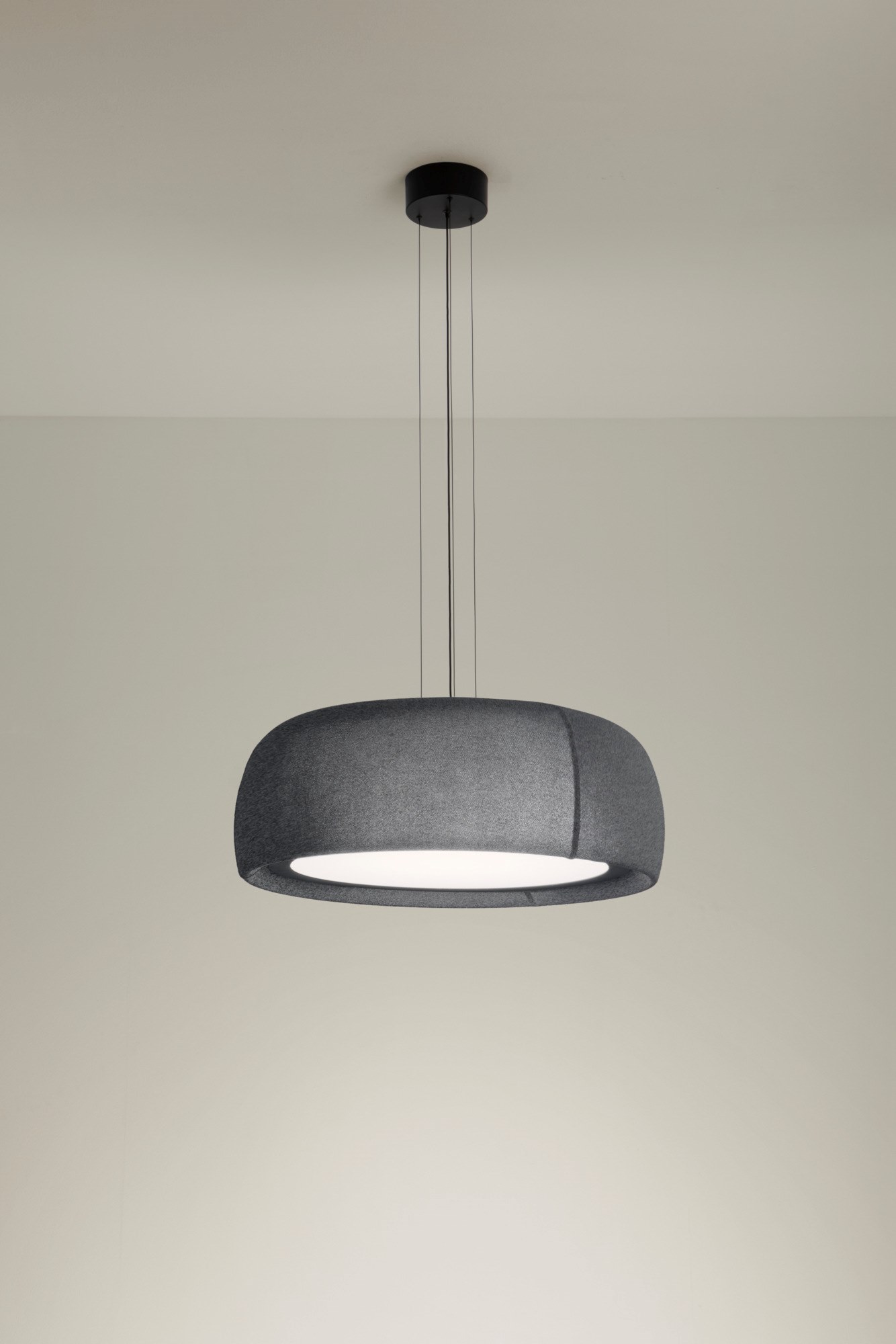 GONG LED fabric pendant lamp By LedsC4 | design Francesc Vilaró