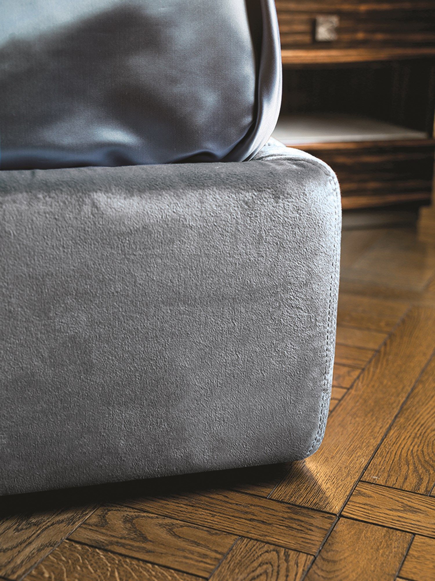 GRACE | Bed By Longhi design Giuseppe Viganò