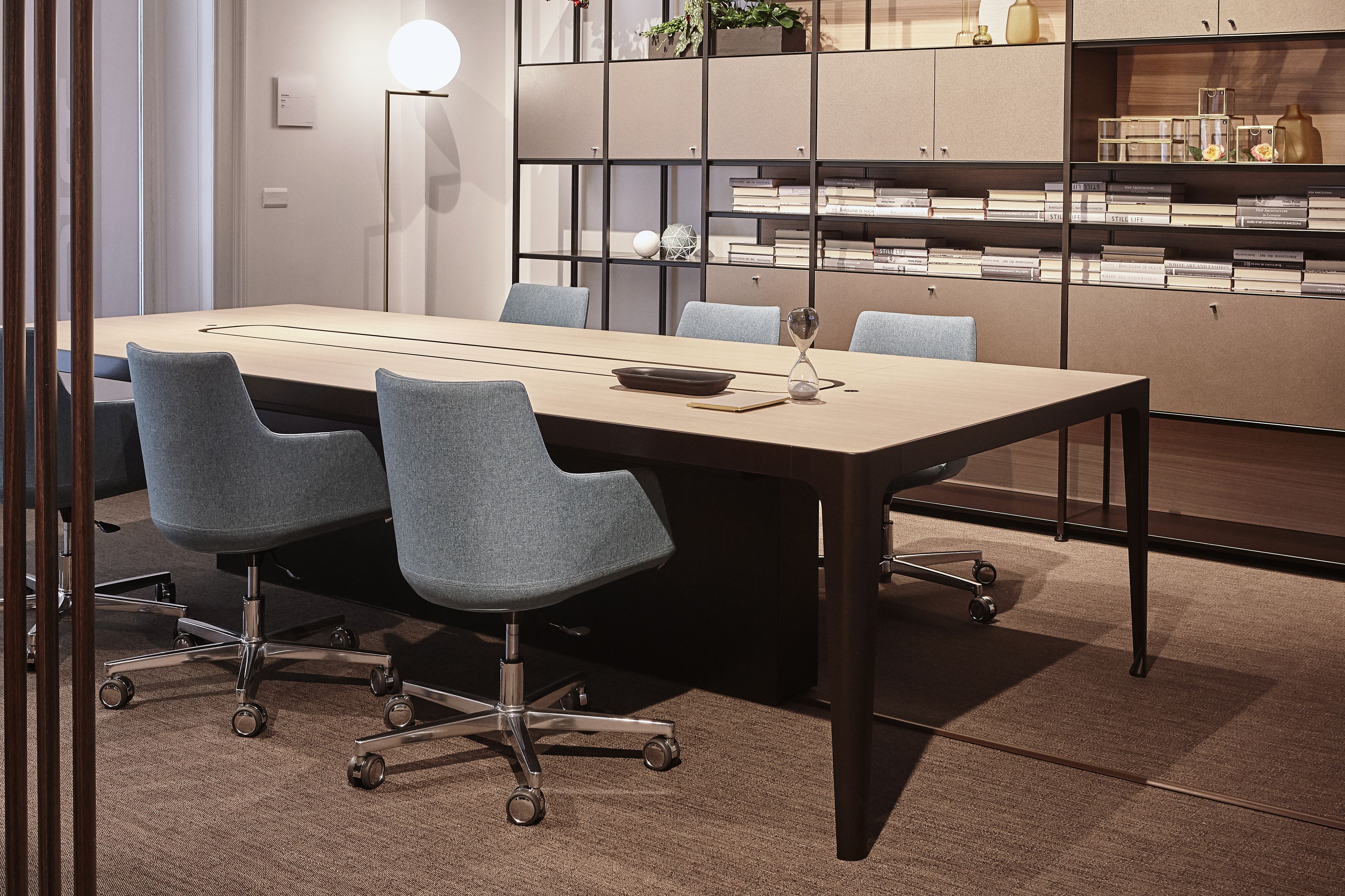 GRAND MORE SHARING | Meeting table Meeting table with cable management ...