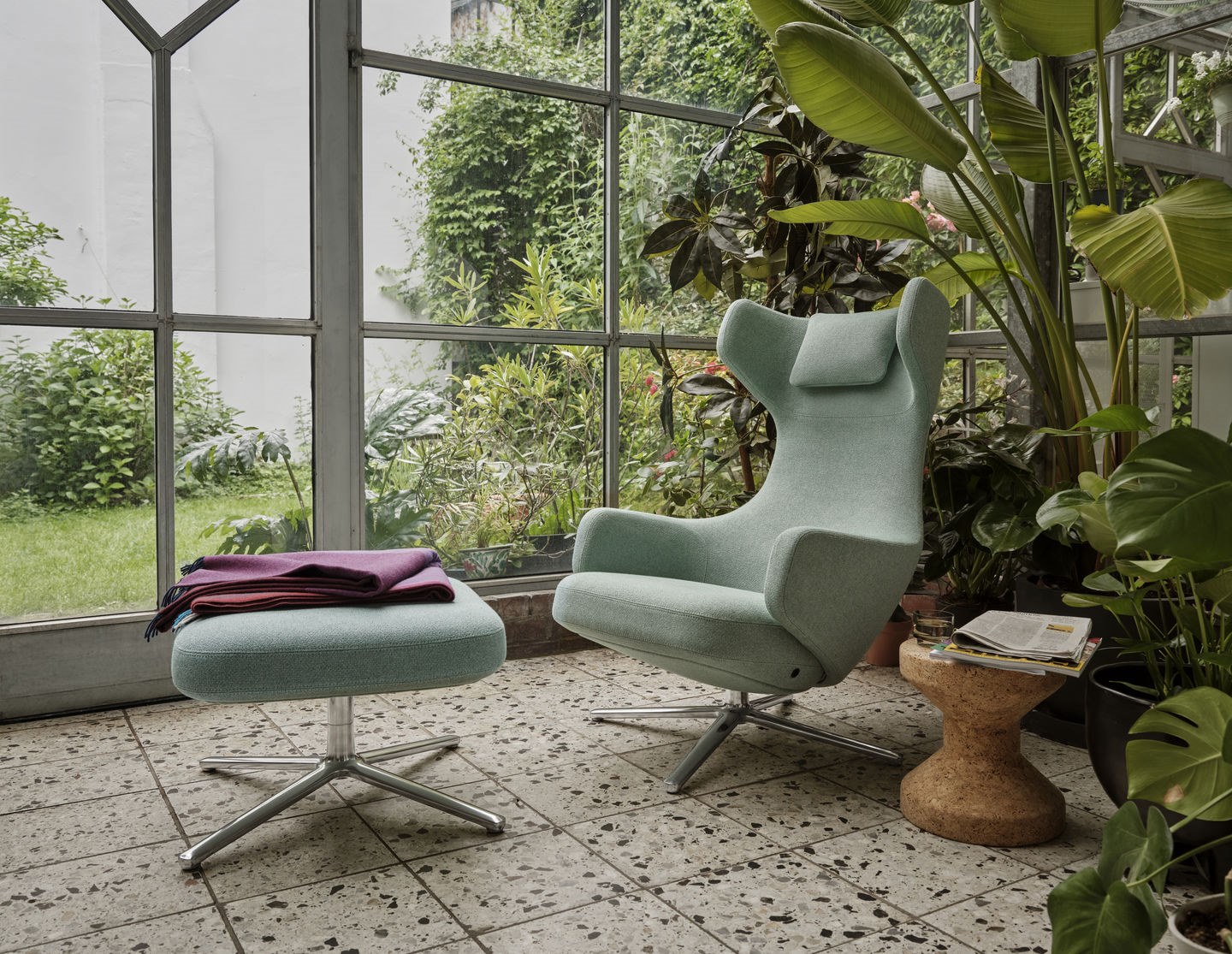 REPOS & GRAND REPOS Swivel recliner armchair with footstool By Vitra ...