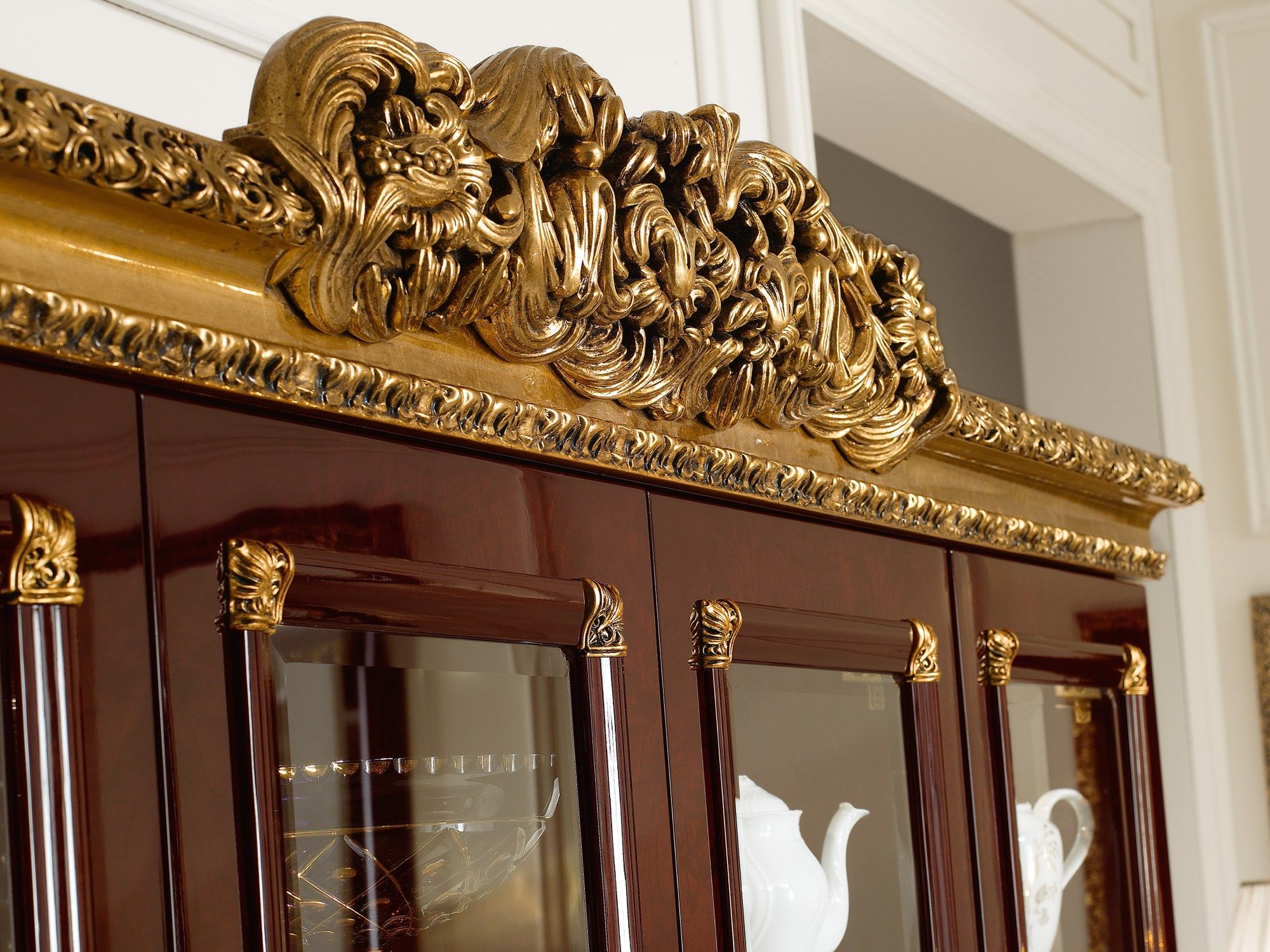 GRAND ROYAL | Display cabinet Grand Royal Collection By A.R. Arredamenti