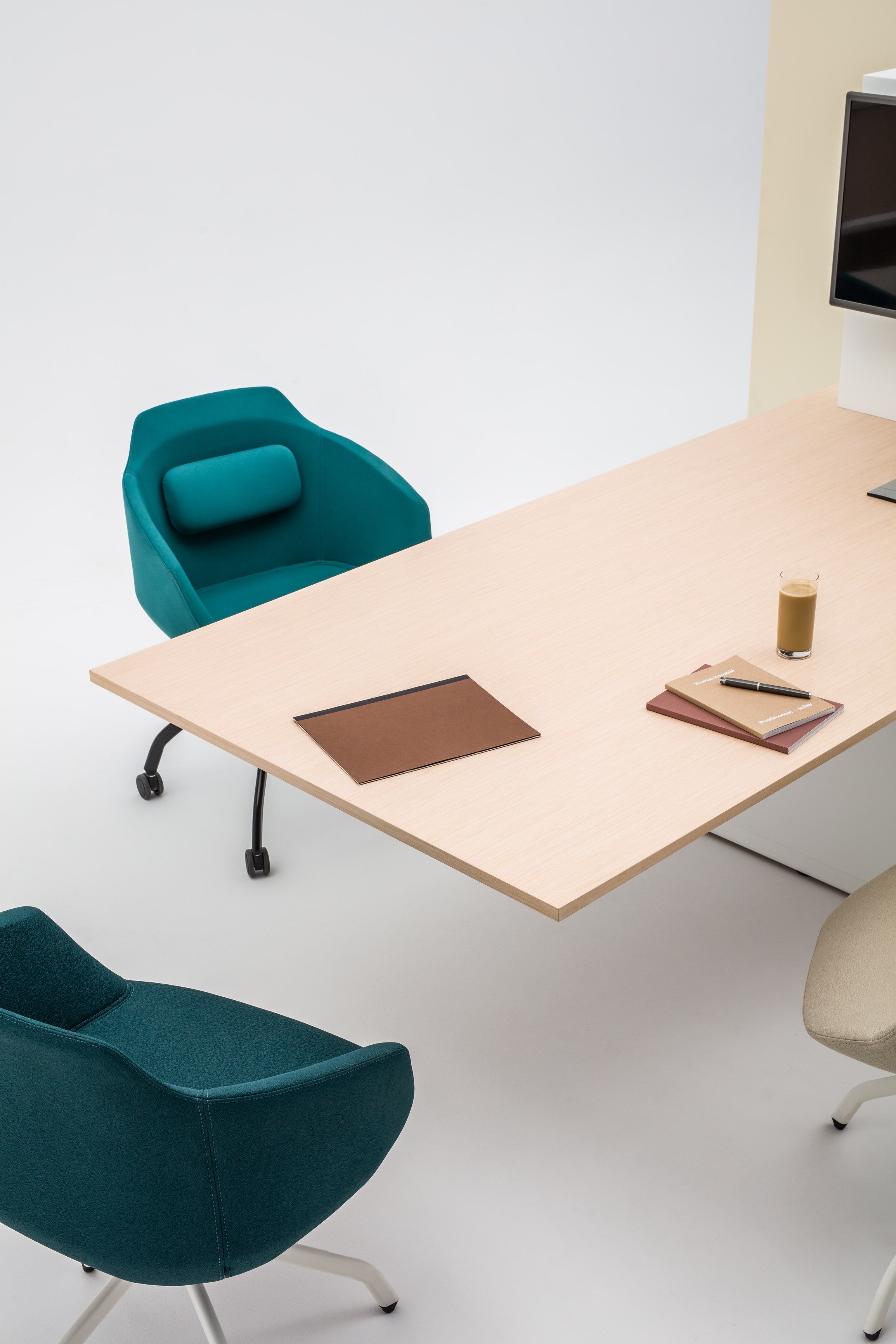 GRAVITY | Multimedia meeting table Gravity Collection By MDD design Dymitr Malcew