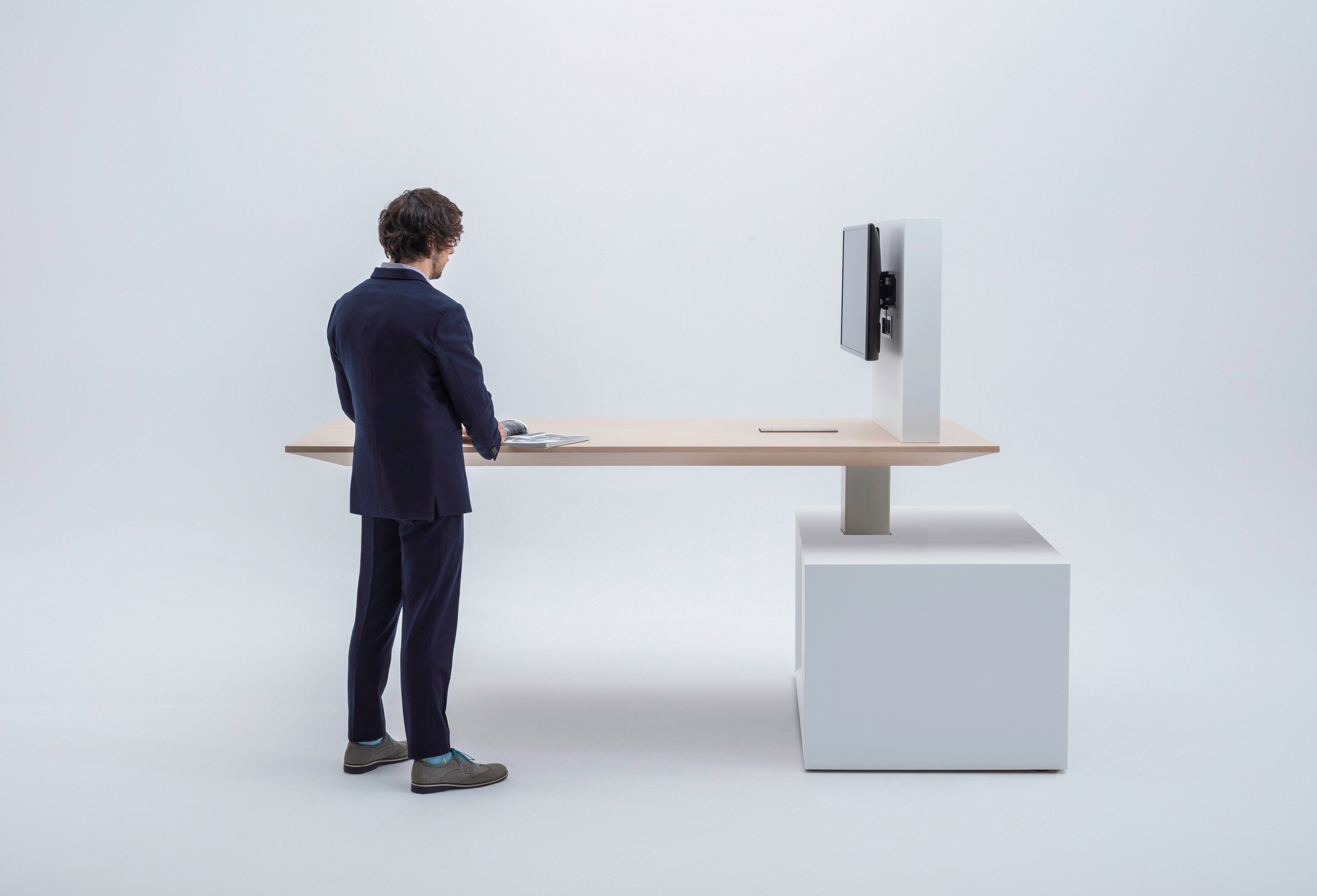 GRAVITY | Multimedia meeting table Gravity Collection By MDD design Dymitr Malcew