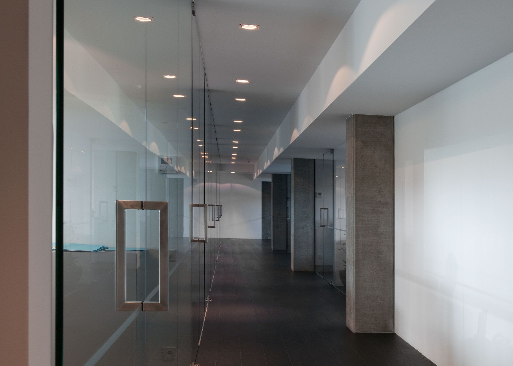 GRID IN TRIMLESS | Square spotlight By Delta Light