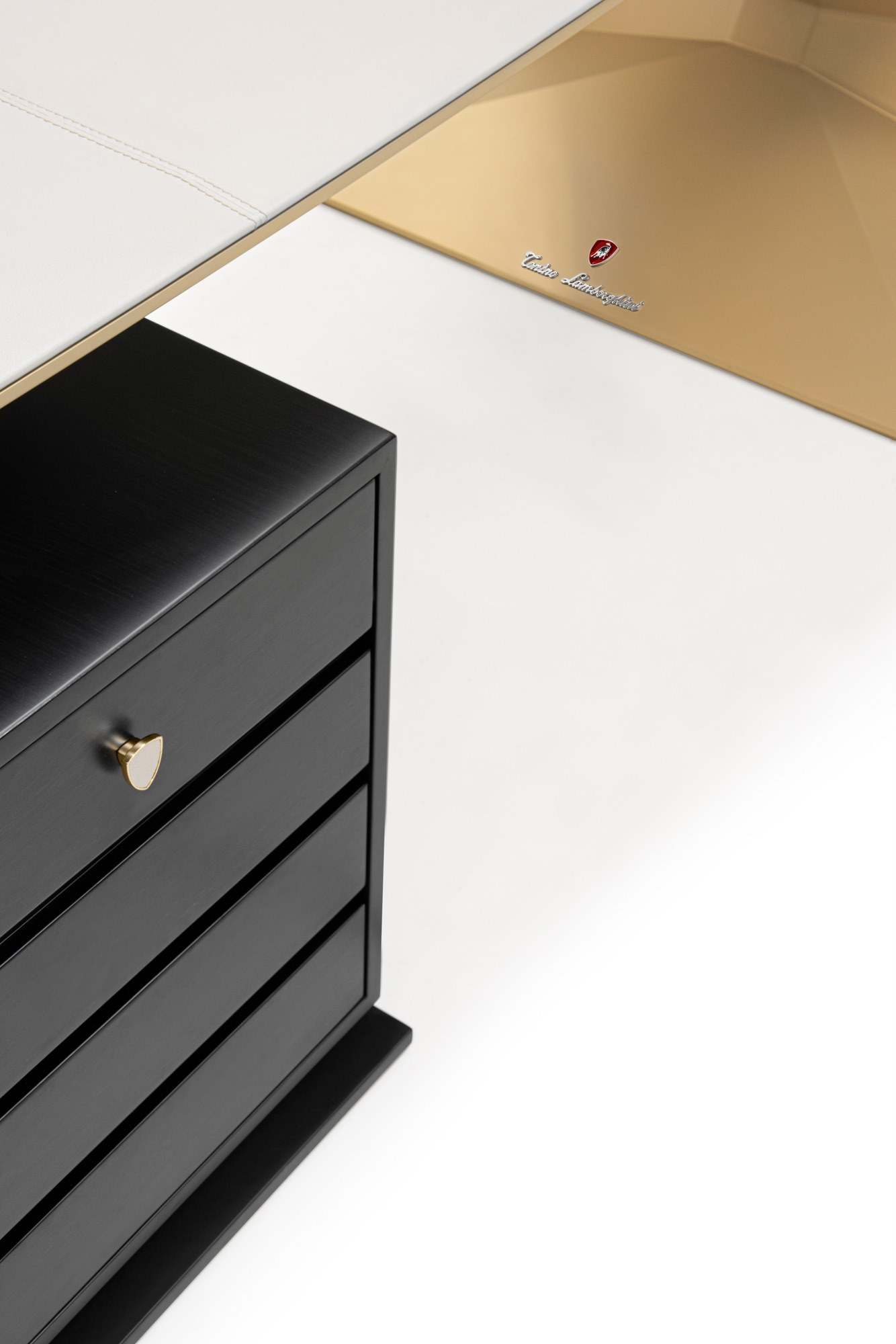 GT GOLD Executive desk with drawers By Tonino Lamborghini Casa
