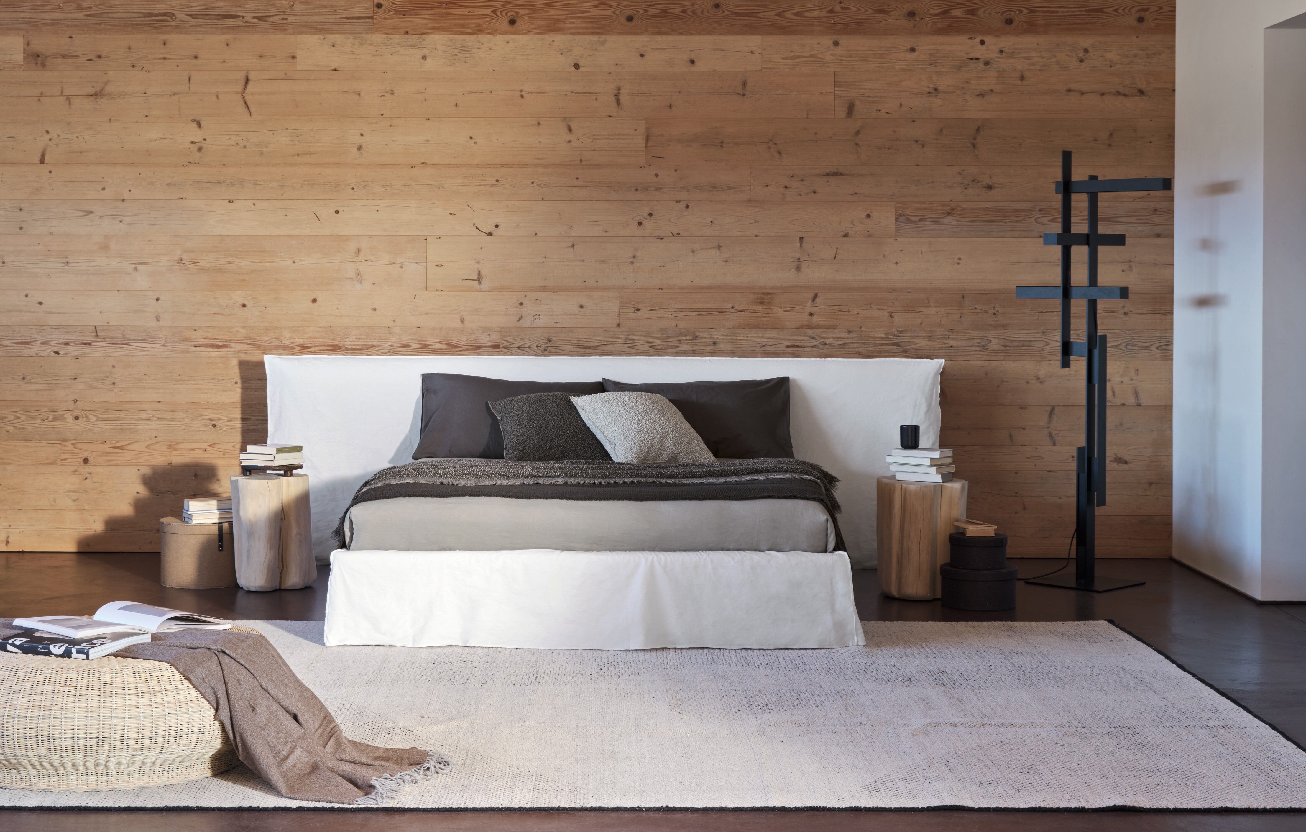 GHOST 81 Double bed By Gervasoni | design Paola Navone
