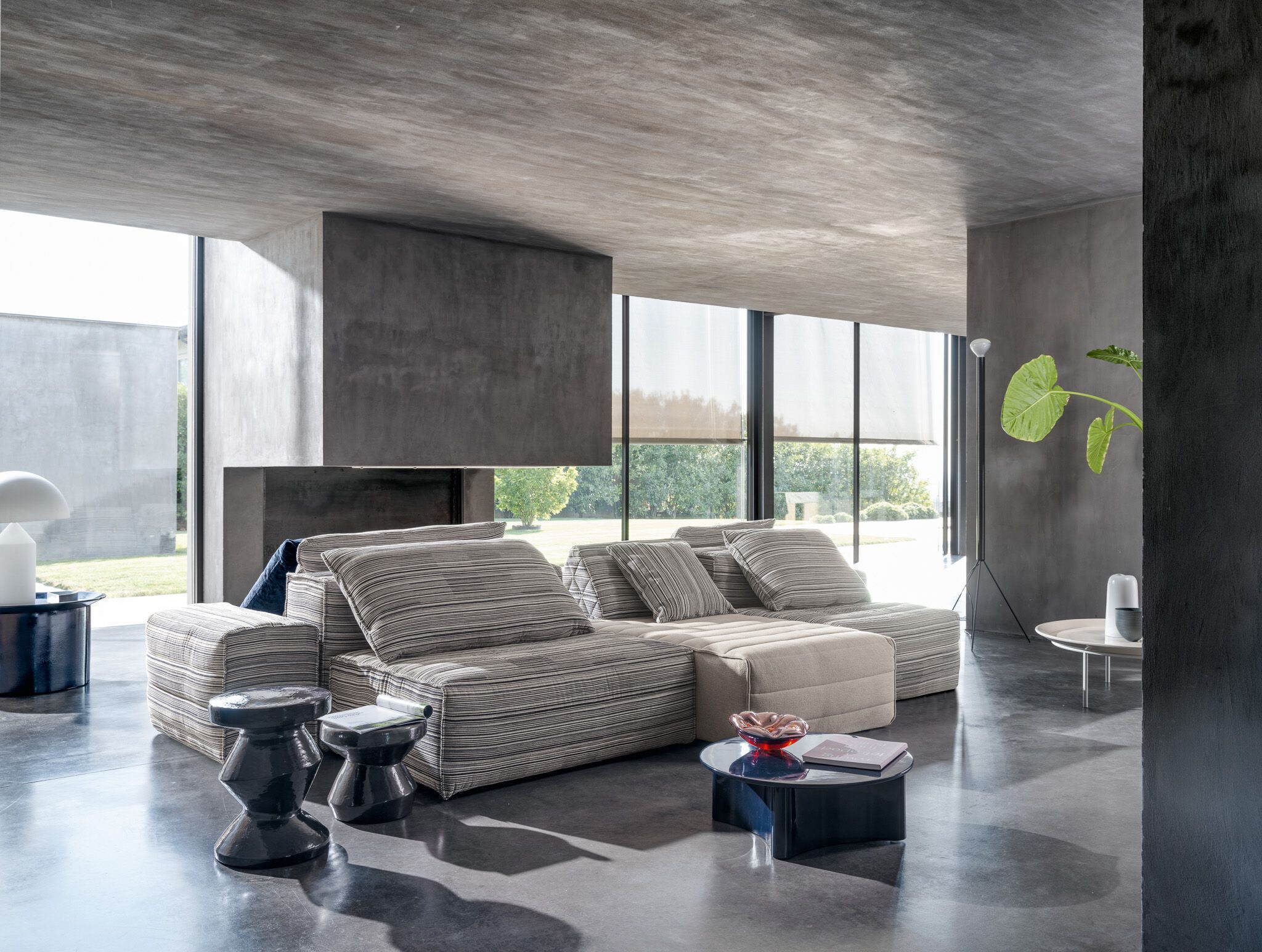 SAMET G Sofá modular de doble cara de tela con chaise-longue By Gervasoni