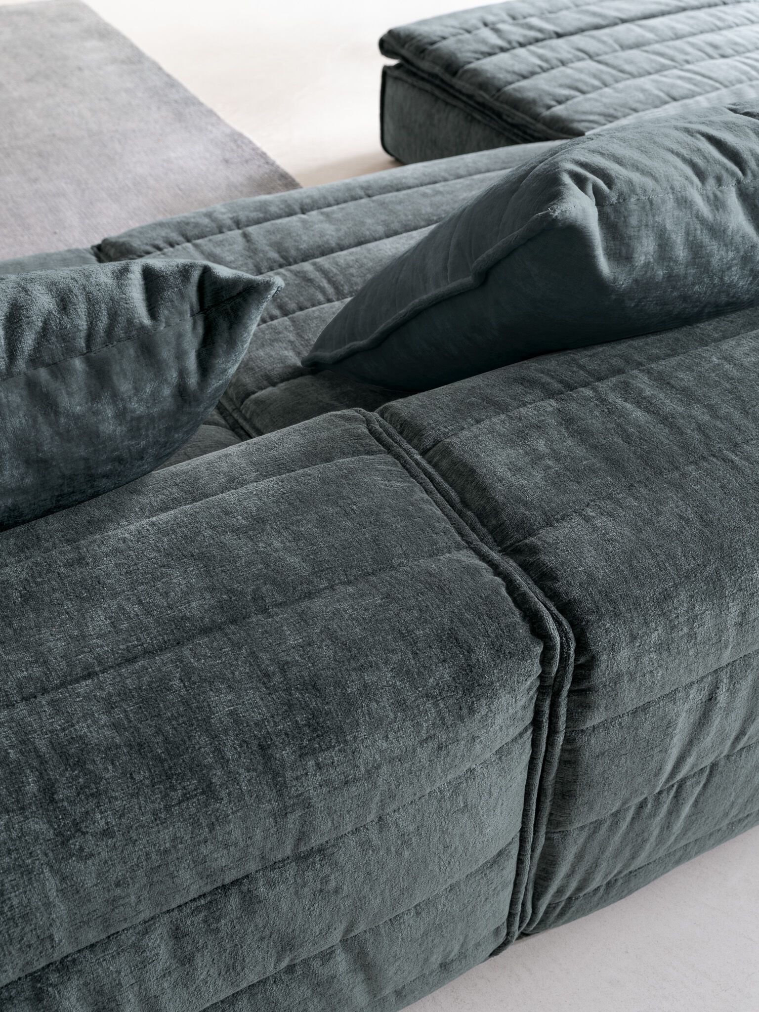 SAMET LOW B Modular 4 seater fabric sofa with chaise longue By Gervasoni
