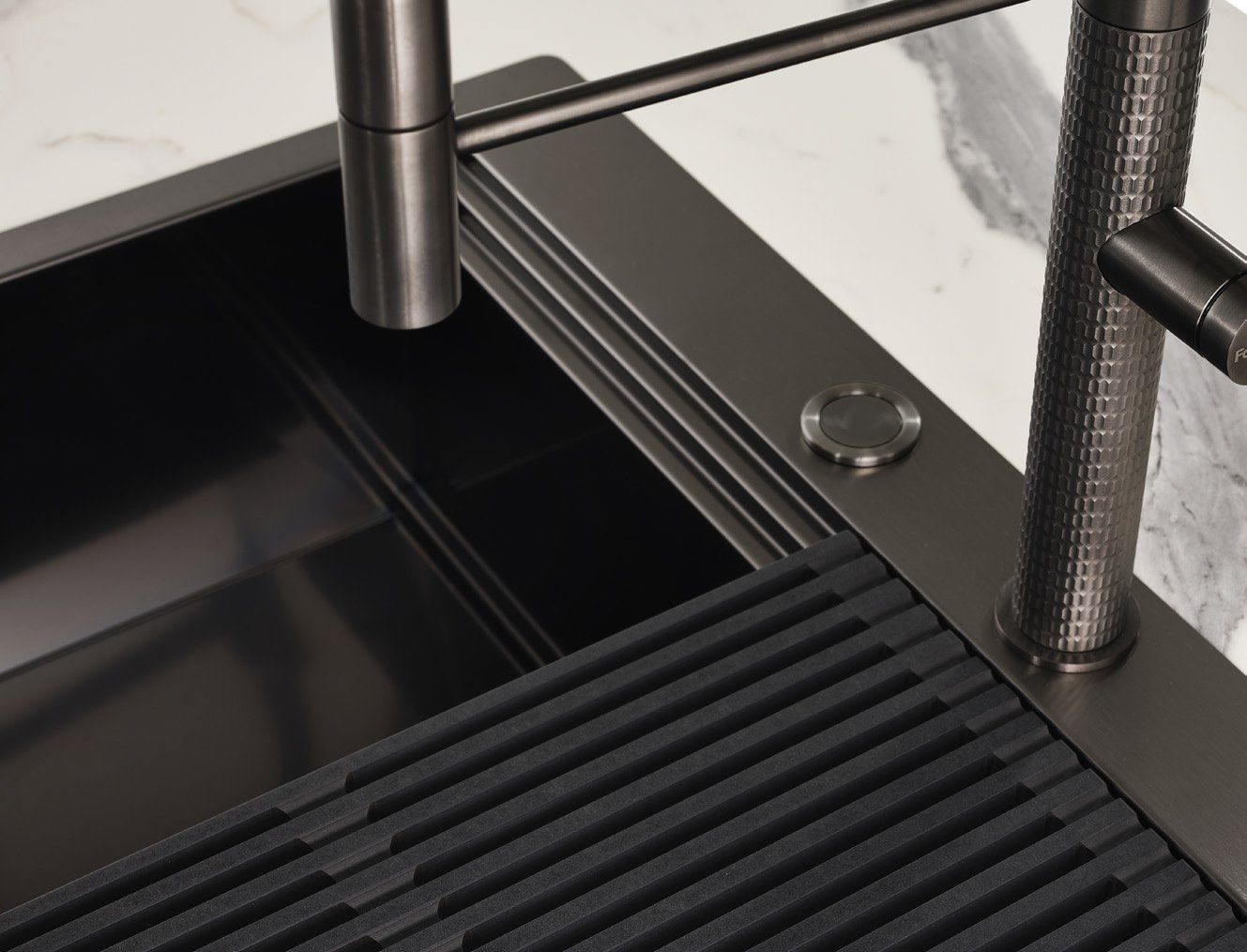 HAPPYHOUR 1200 Single undermount stainless steel sink By Foster