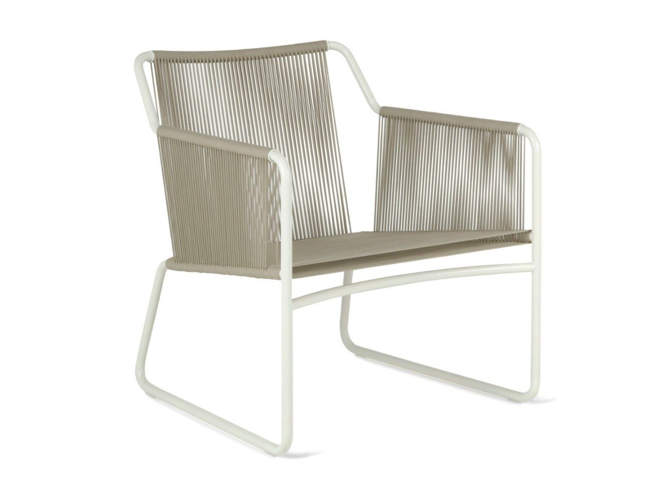 HARP 368 Sled base garden easy chair with armrests By RODA