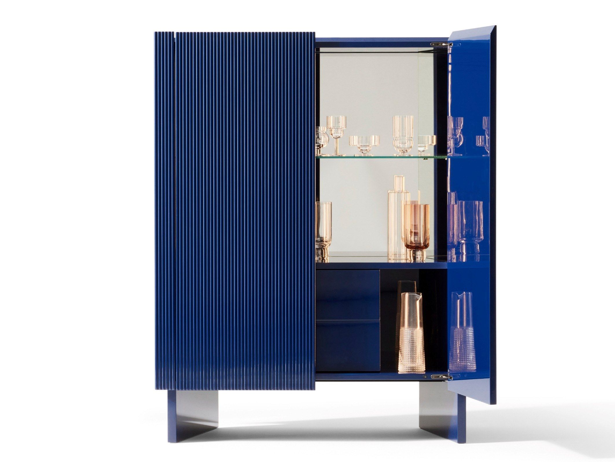 HAYAMA Highboard / bar cabinet By Cassina | design Patricia Urquiola