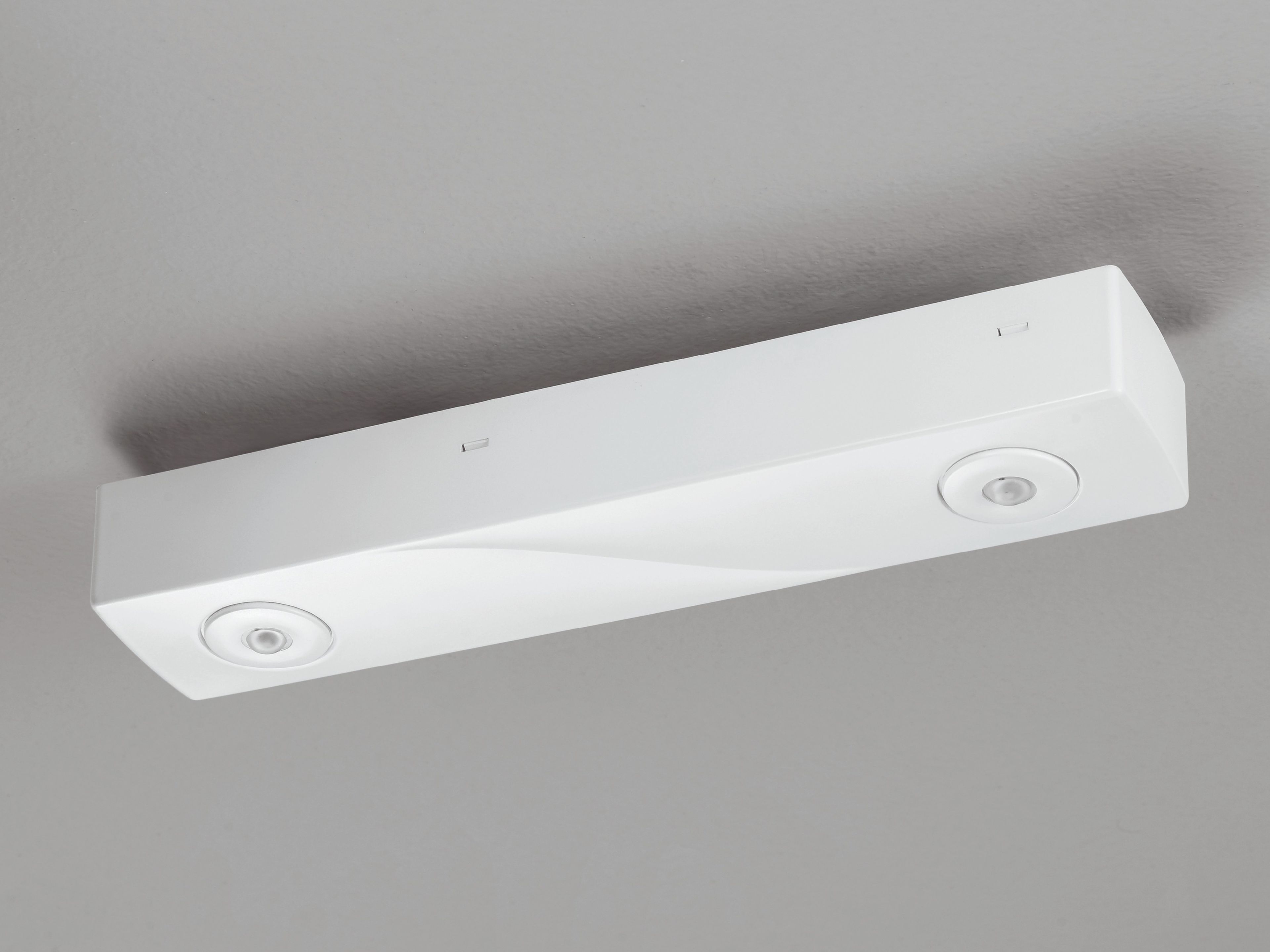 HELP TRACK emergency light By Fan Europe Lighting