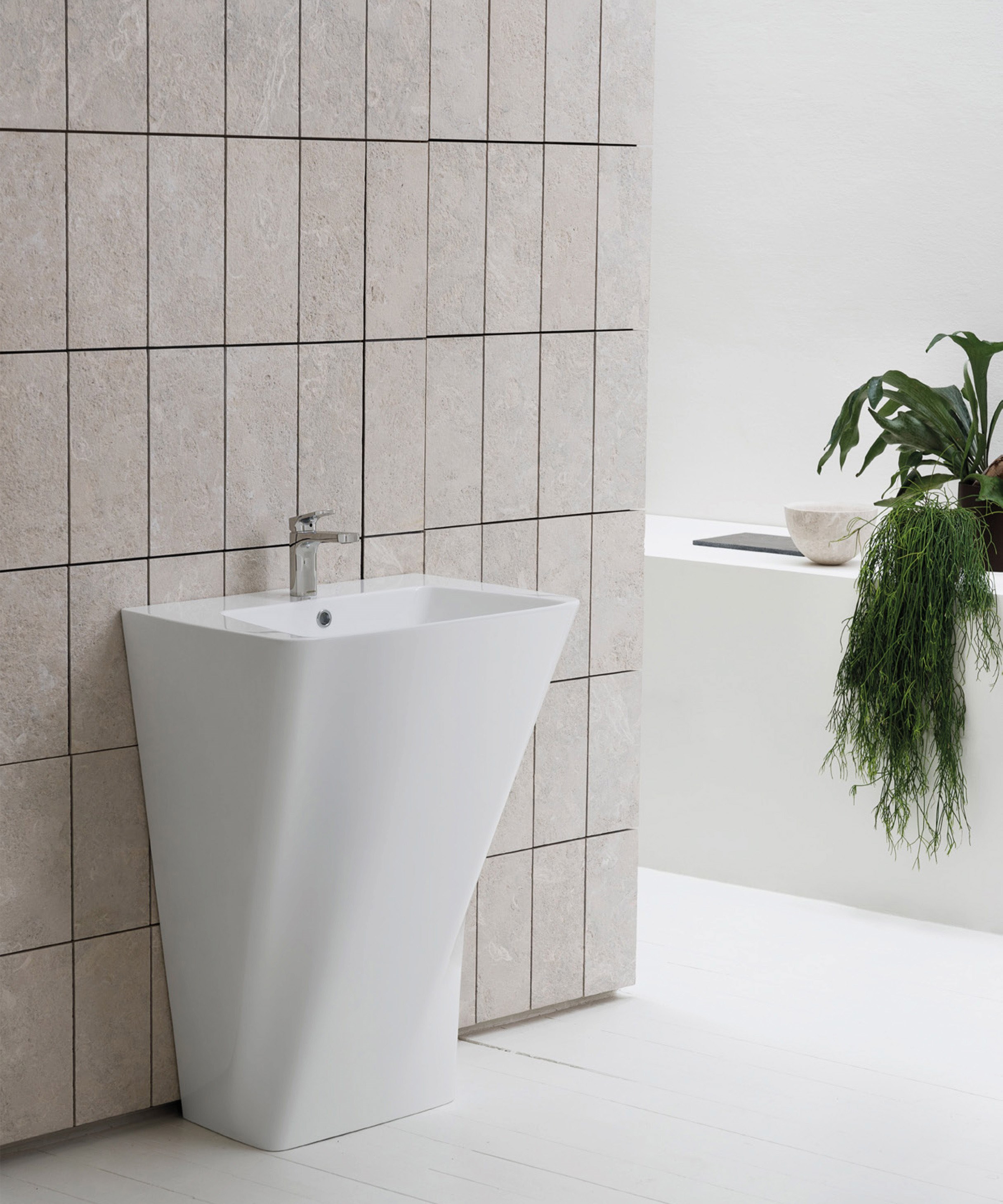 HERA Single ceramic washbasin By Azzurra Ceramica | design Daniel Libeskind