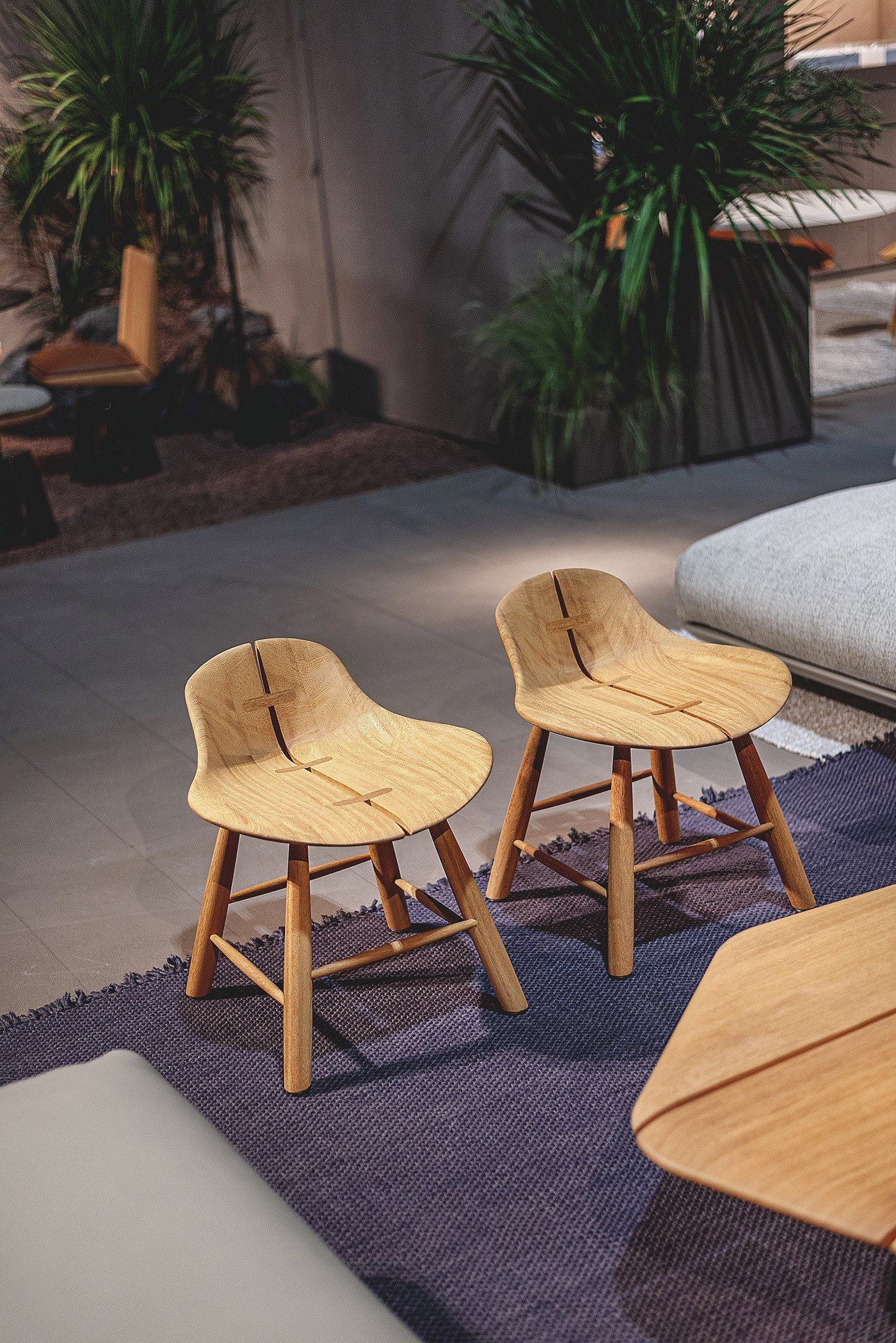 HIMBA OUTDOOR Stool By BAXTER | design Roberto Lazzeroni