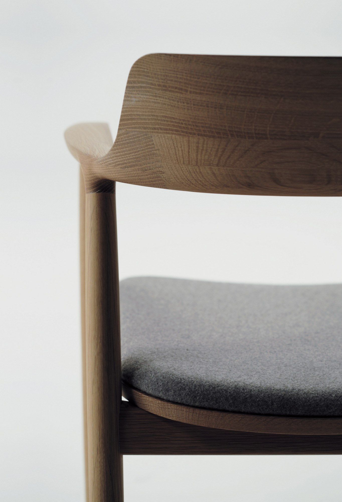 Chaise en chêne avec coussin intégré HIROSHIMA 2976-31/71 Collection ...