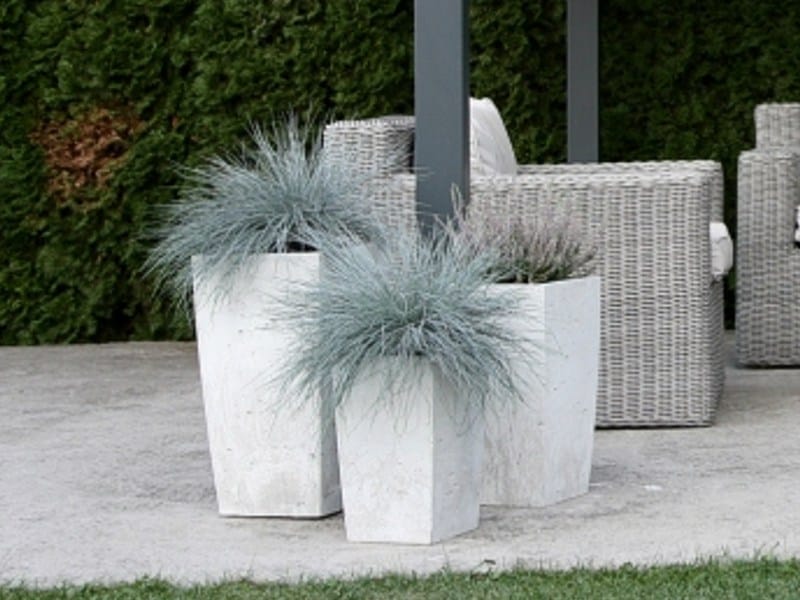 Concrete garden vase / vase HK By betton design Bronislav Javora