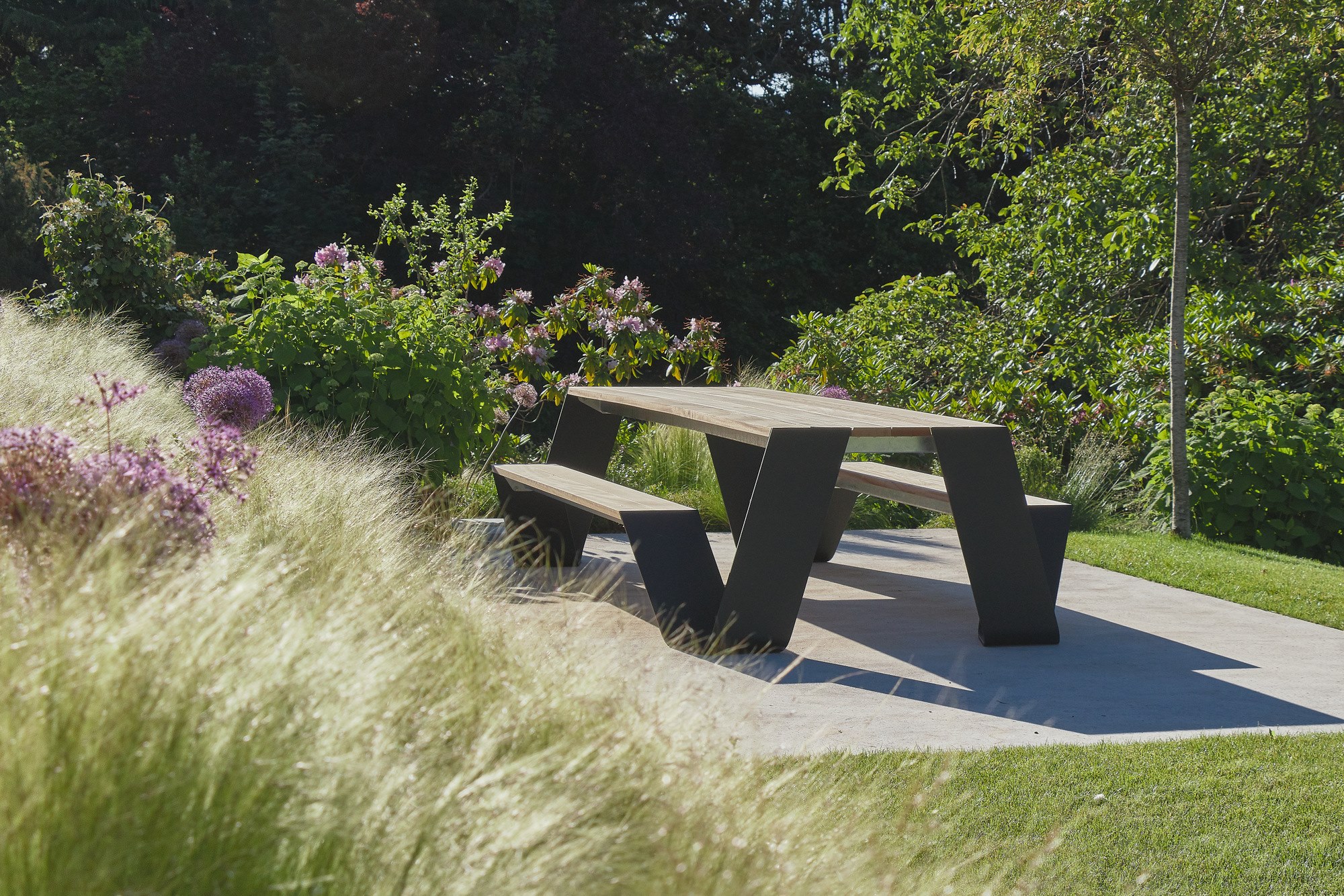HOPPER PICNIC Rectangular garden table By Extremis