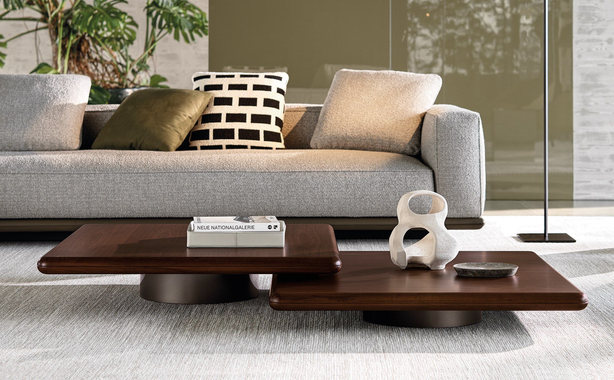 HORIZONTE Low wooden coffee table By Minotti | design studio mk27