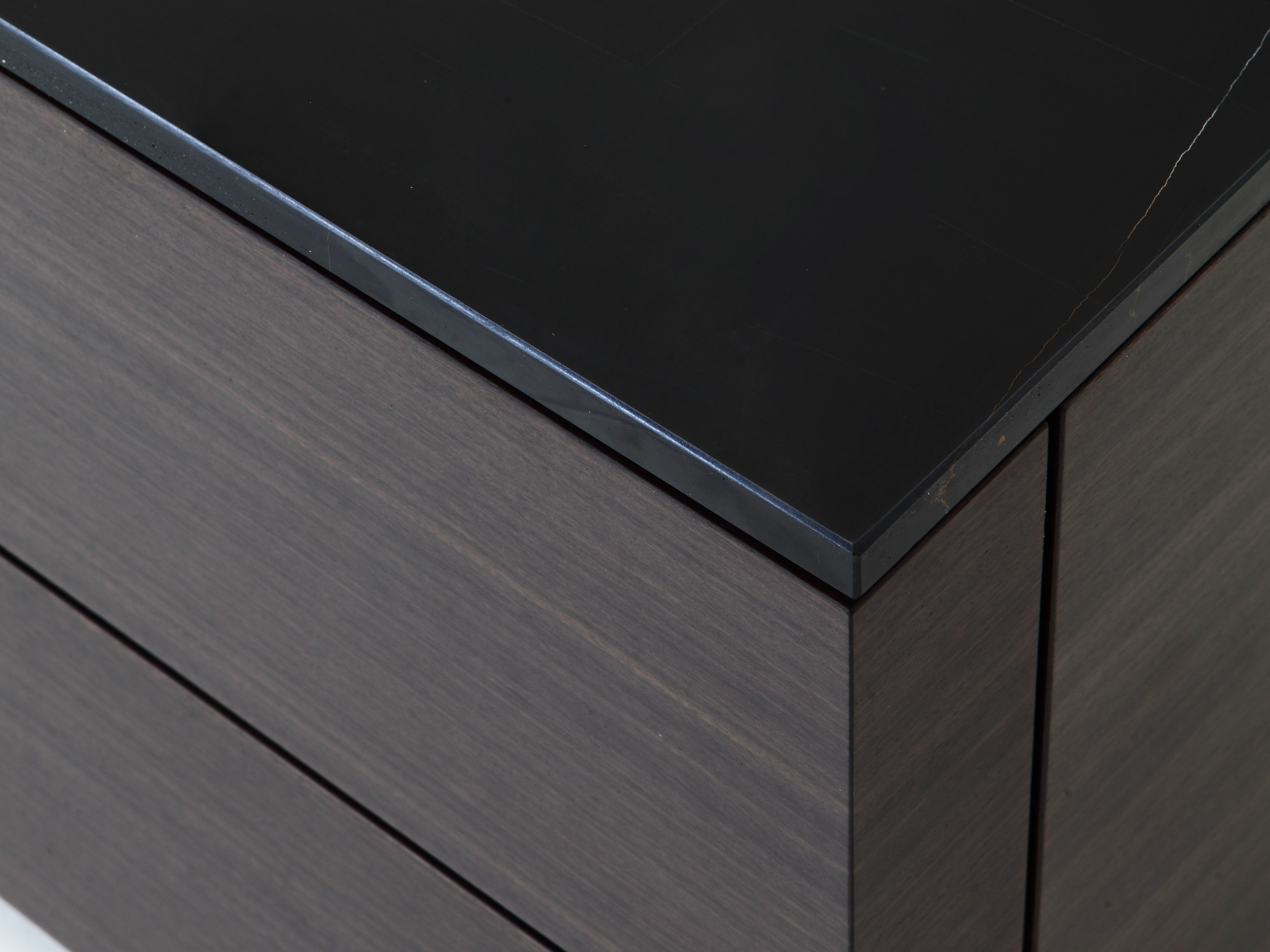 HUB | Bedside table By Porro design Gabriele e Oscar Buratti
