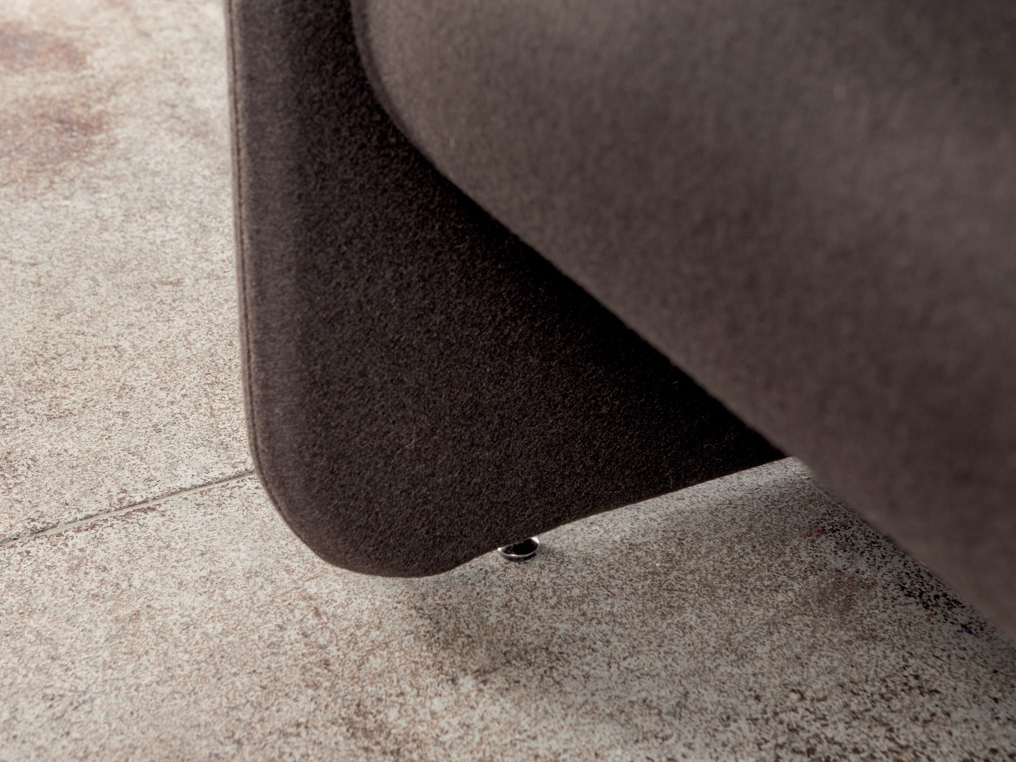 HUG 2 seater sofa By FANTONI