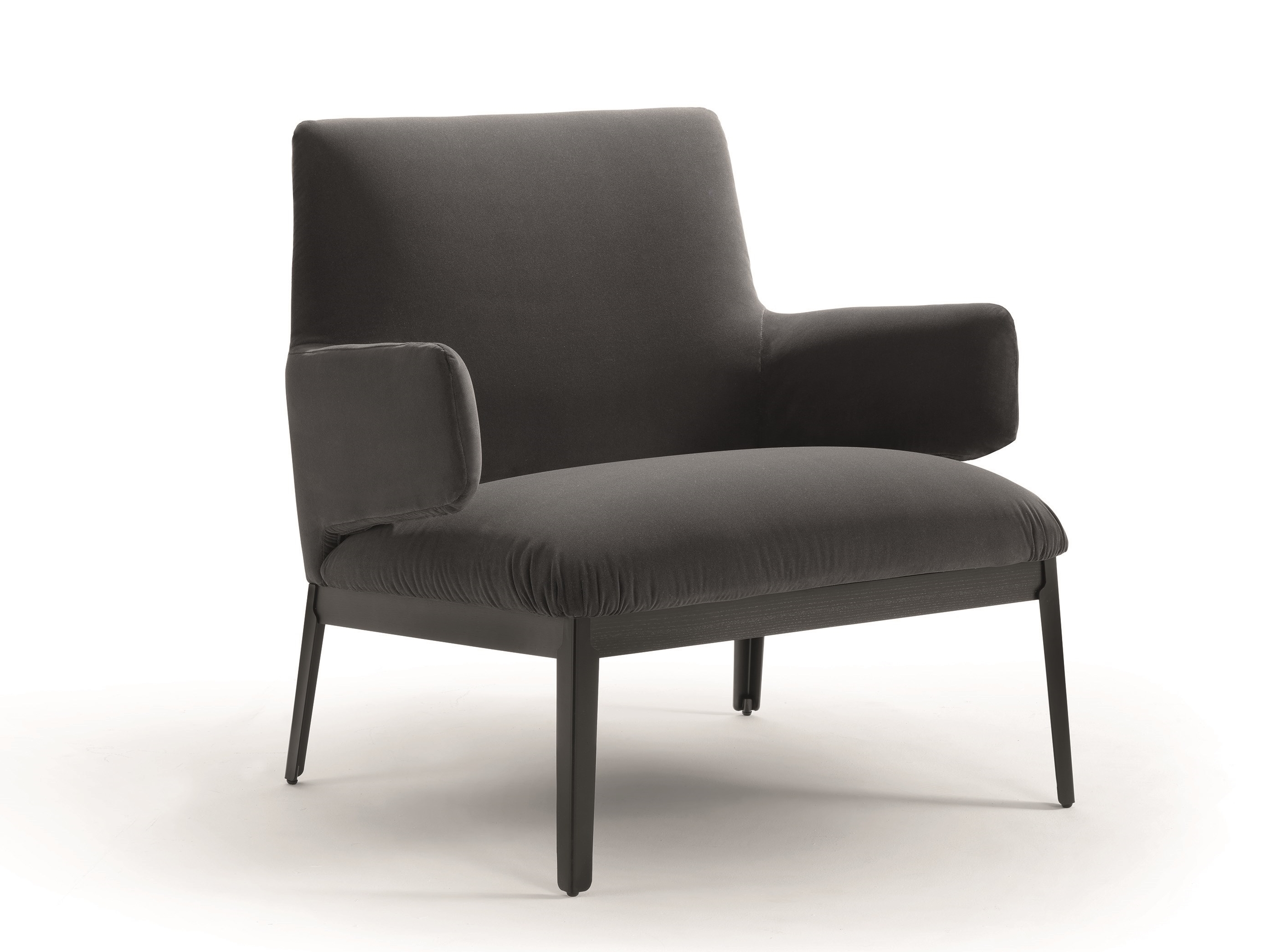 HUG LOW Fabric armchair with armrests By arflex | design Claesson ...