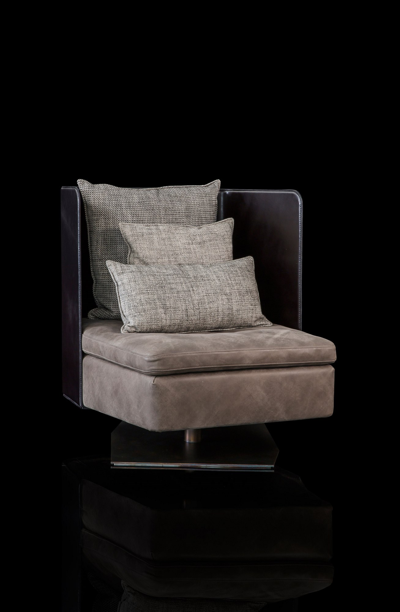 HUMAN | Armchair By Henge design Massimo Castagna
