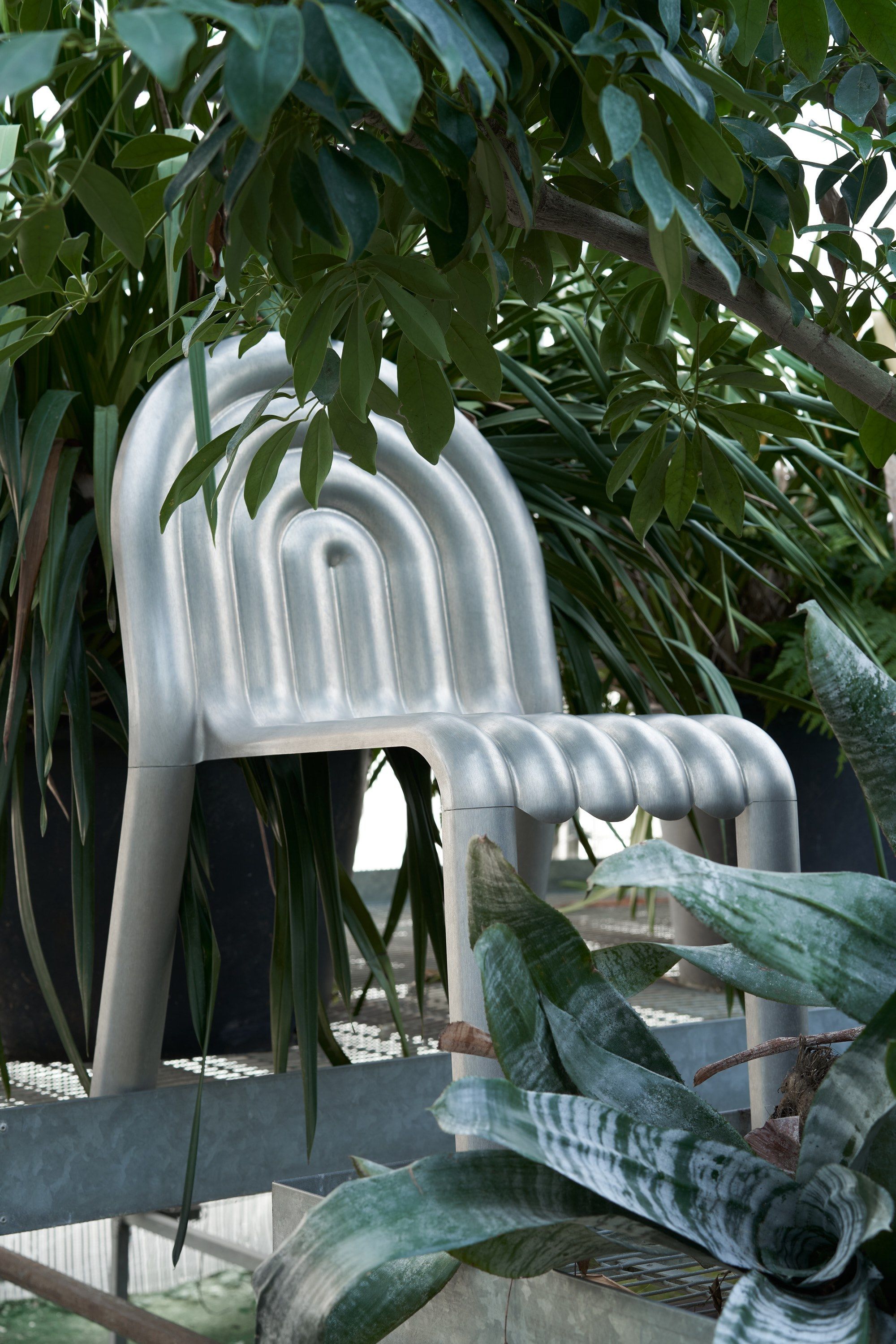 Aluminium chair HYDRO By Tom Dixon design Tom Dixon