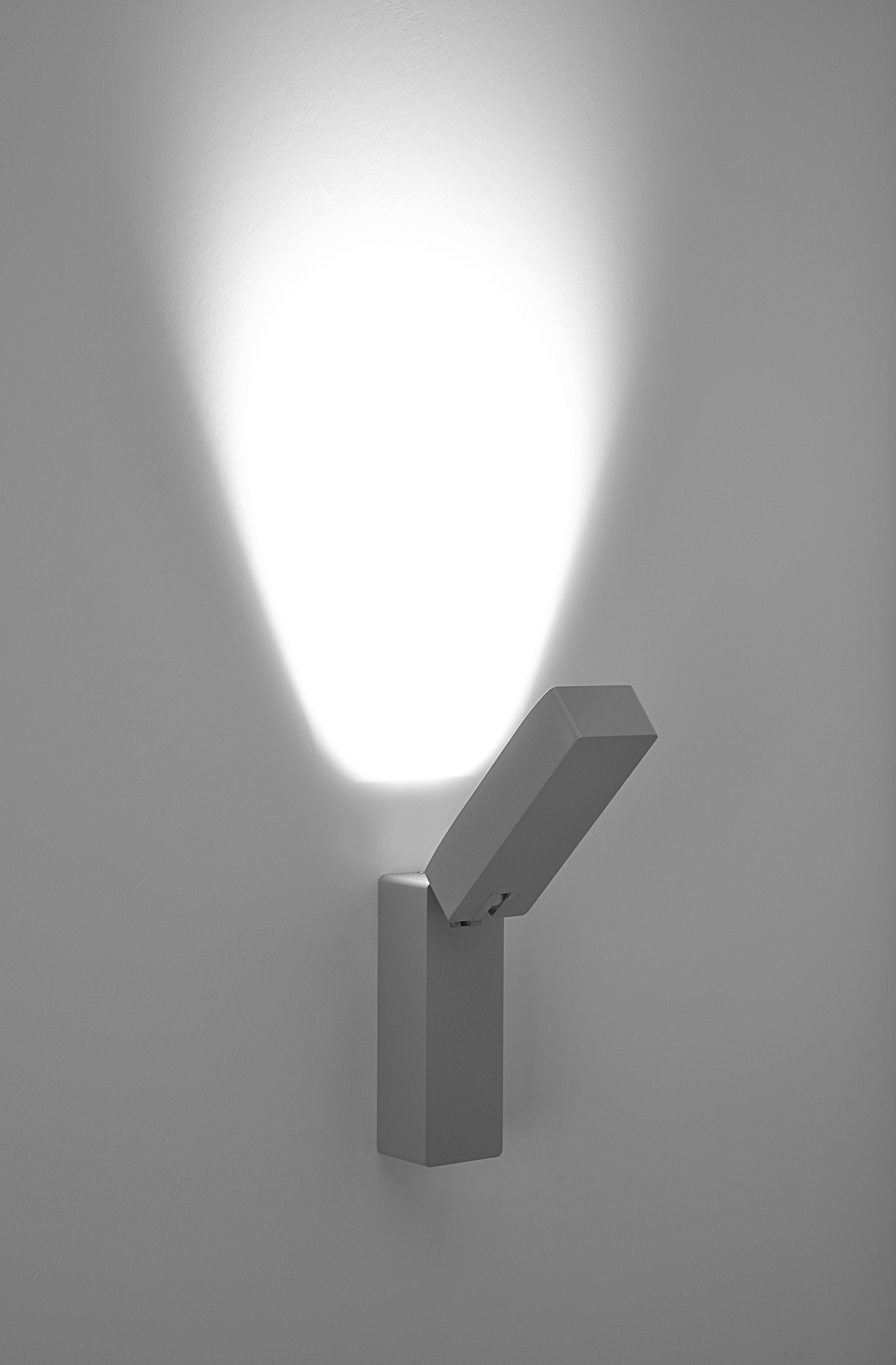 LED adjustable Outdoor floodlight HYDROTWIST By PUK