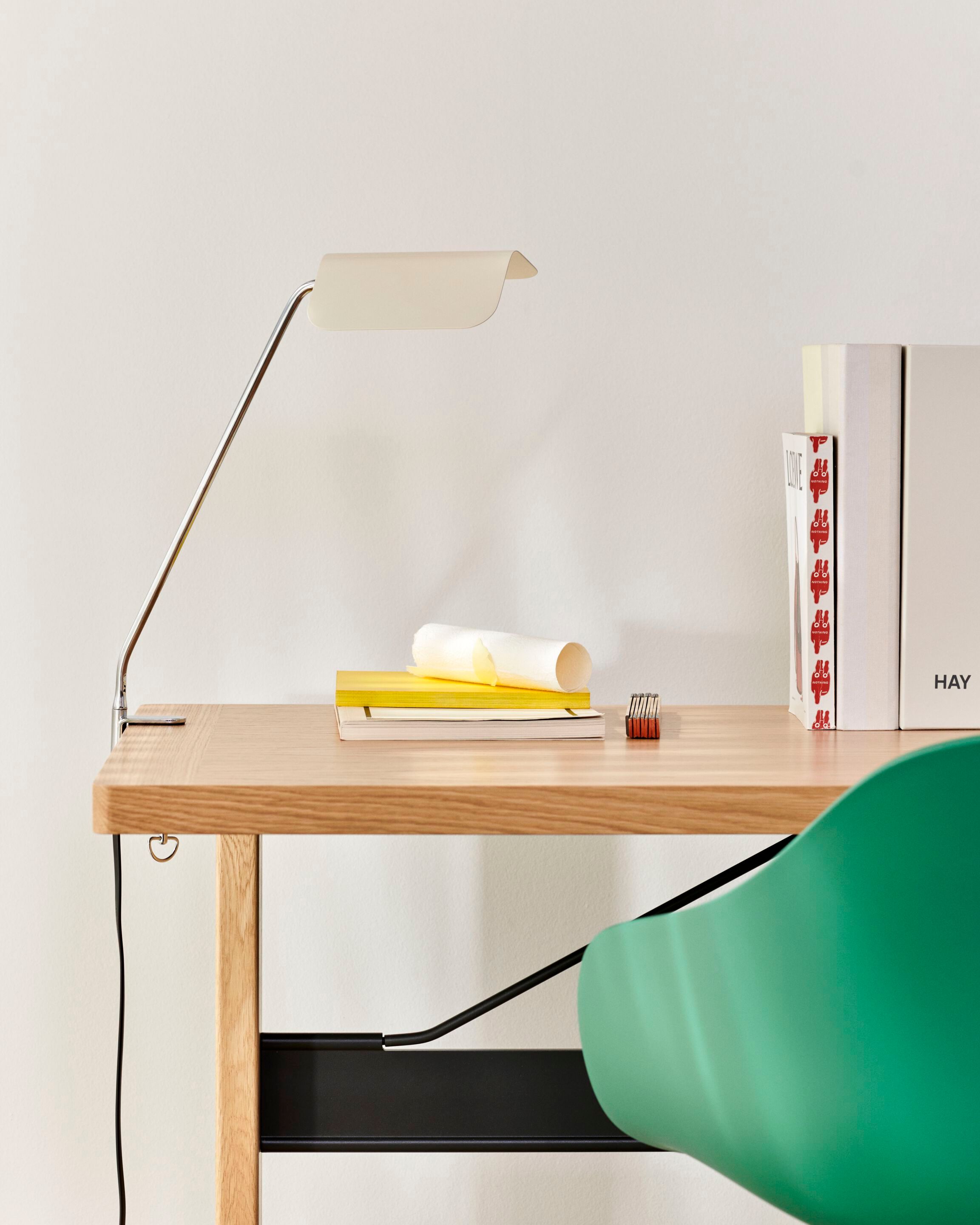APEX DESK CLIP Table lamp By Hay